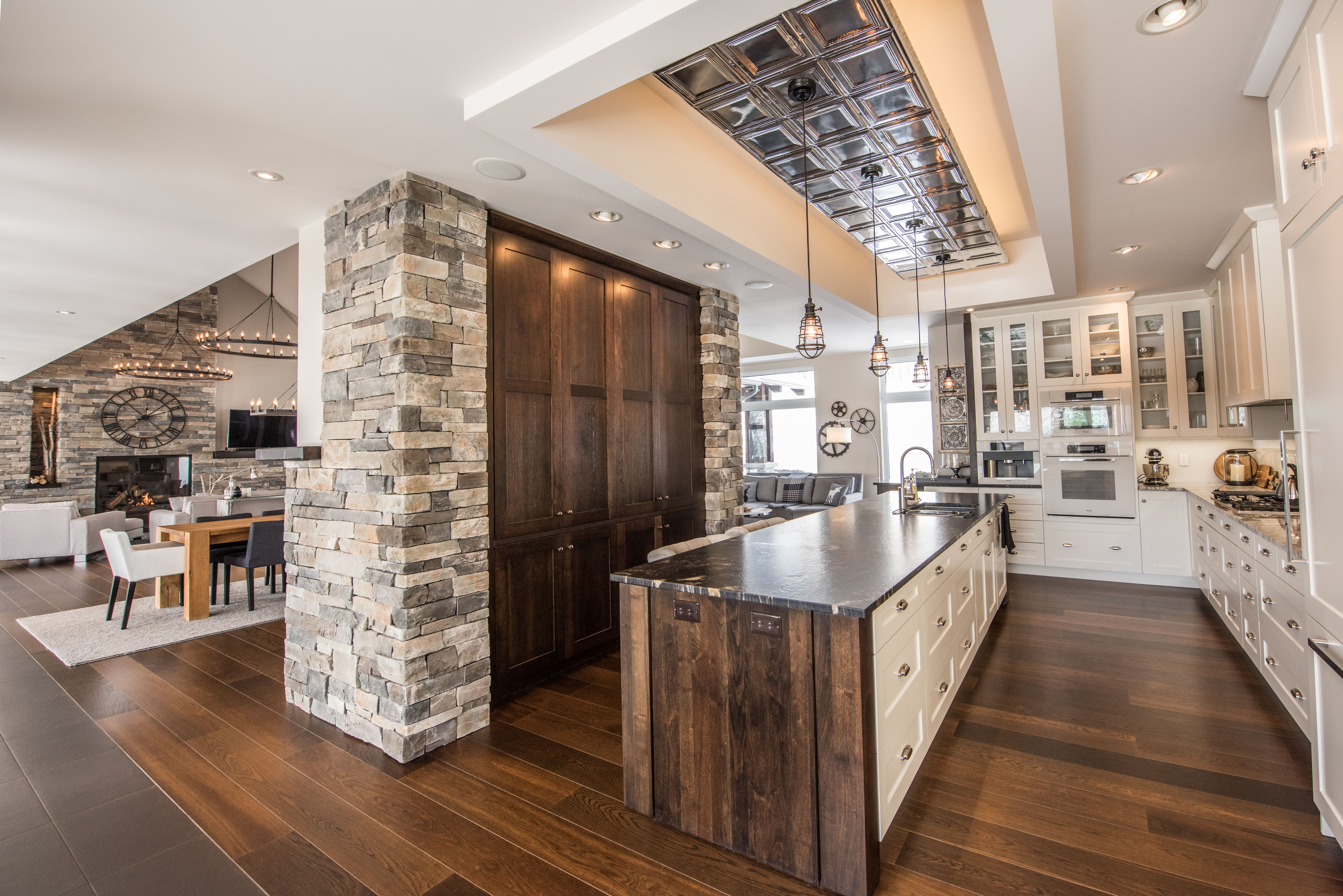 Maison Studio House by Larocque Elder Architects, Architectes Inc ...