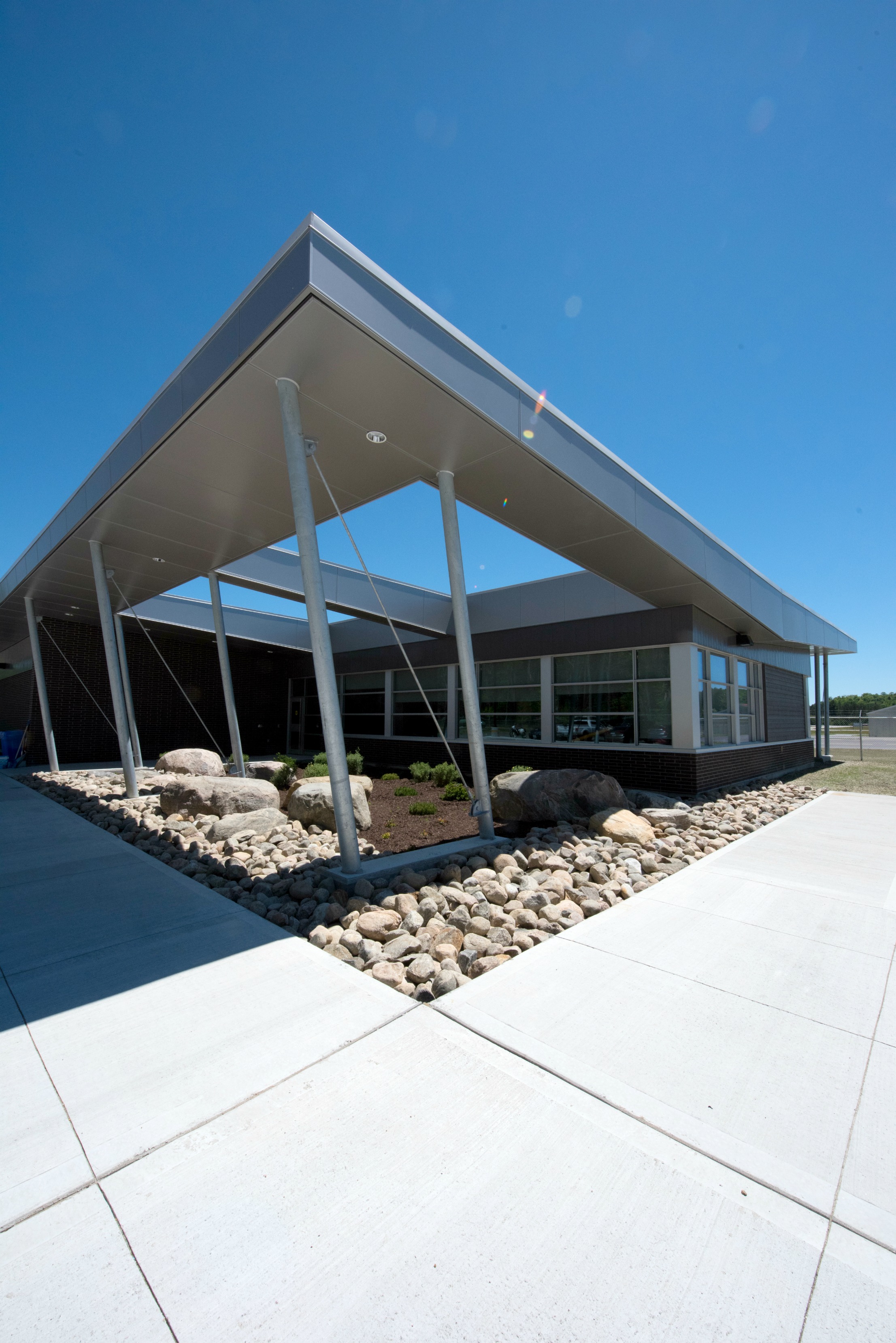 MNRF Fire Management Facility - Haliburton by Larocque Elder Architects ...