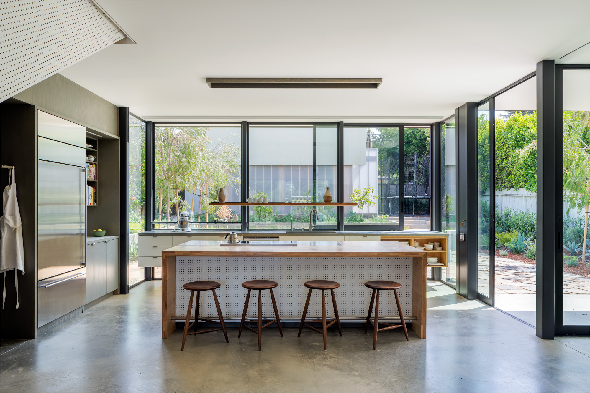 See-Through House by Koning Eizenberg Architecture - Architizer