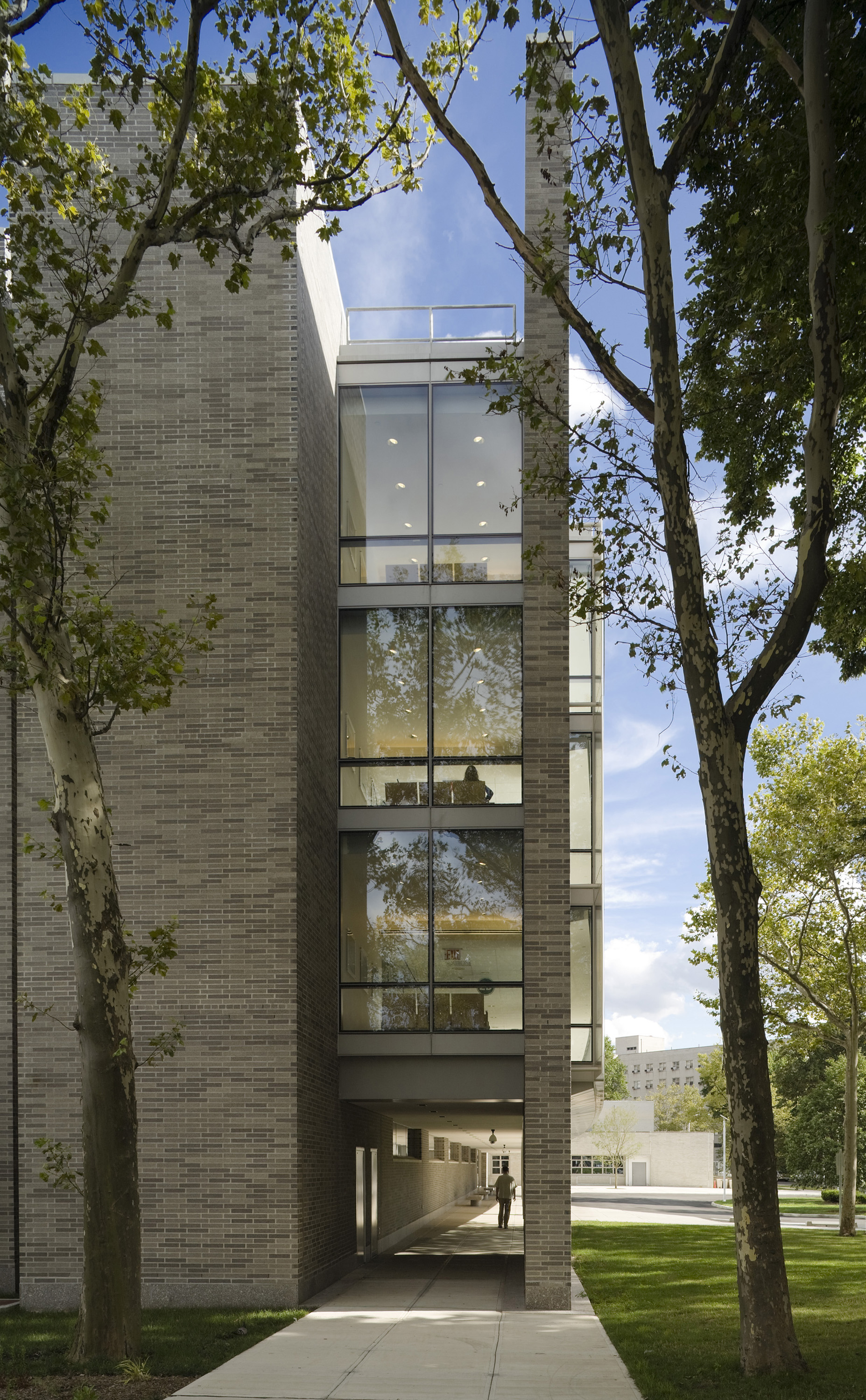 Jacobi Medical Center Ambulatory Care Pavilion by Pei Cobb Freed ...