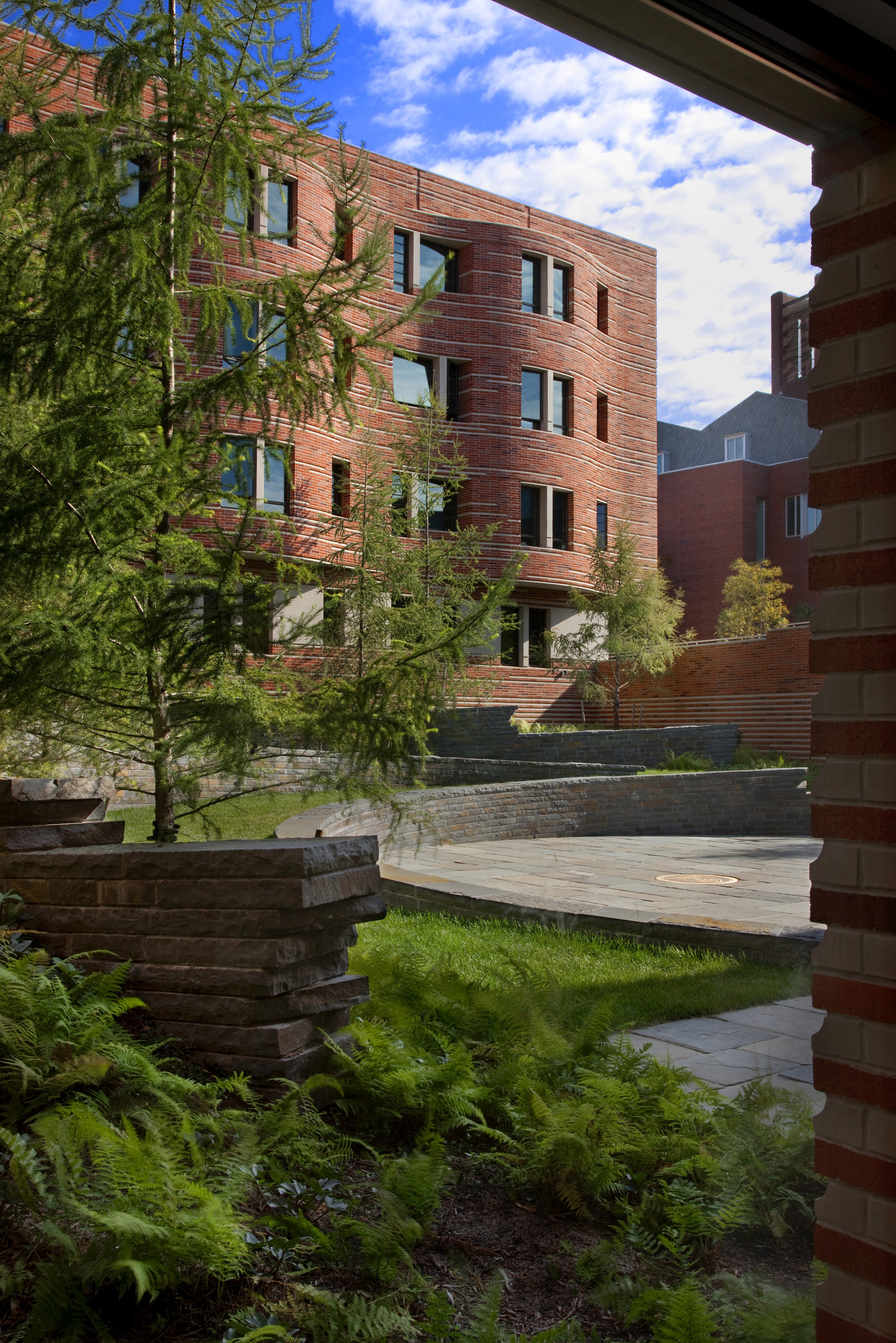Butler College Dormitories, Princeton University by Pei Cobb Freed ...