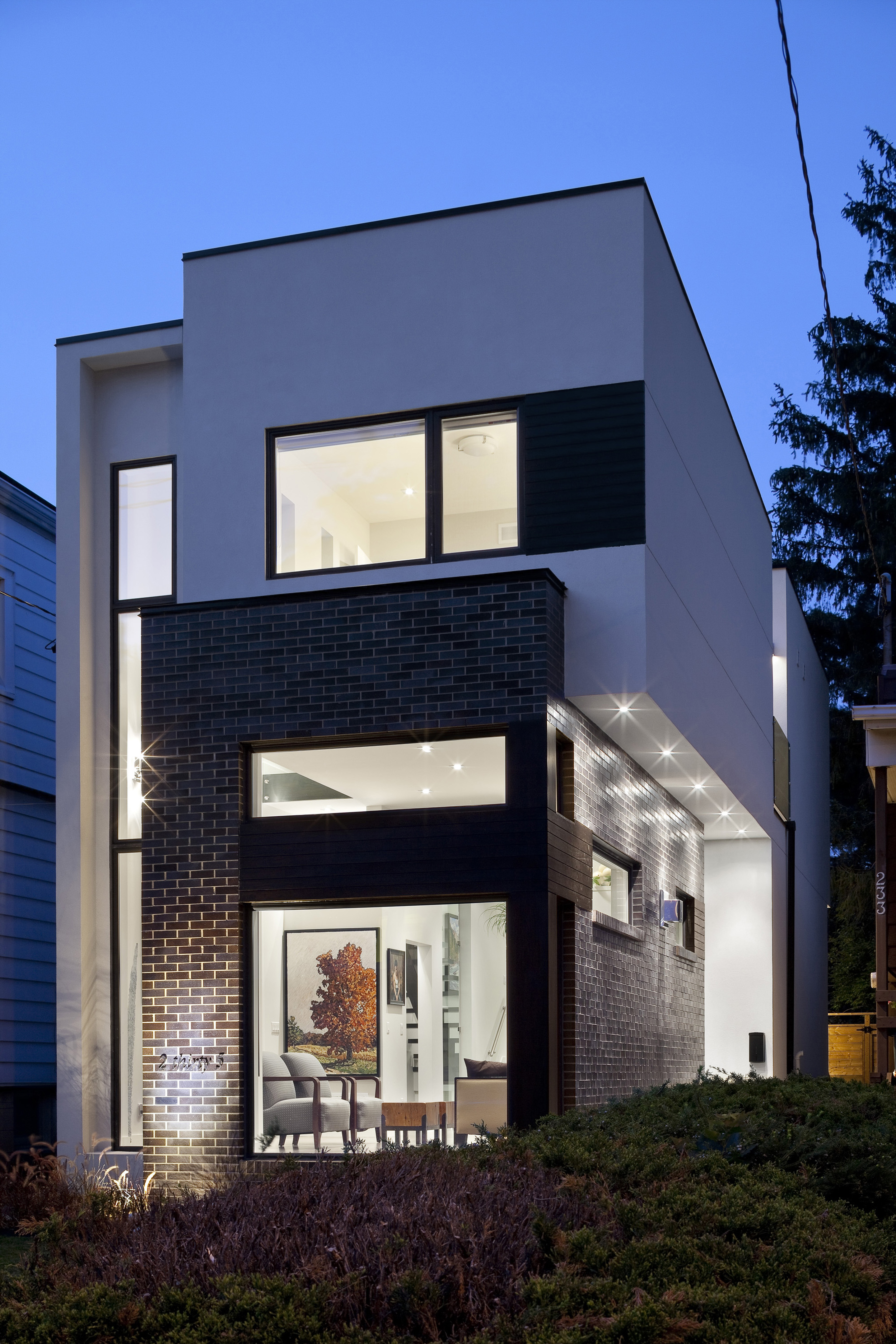 Linear House by Green Dot Architects - Architizer