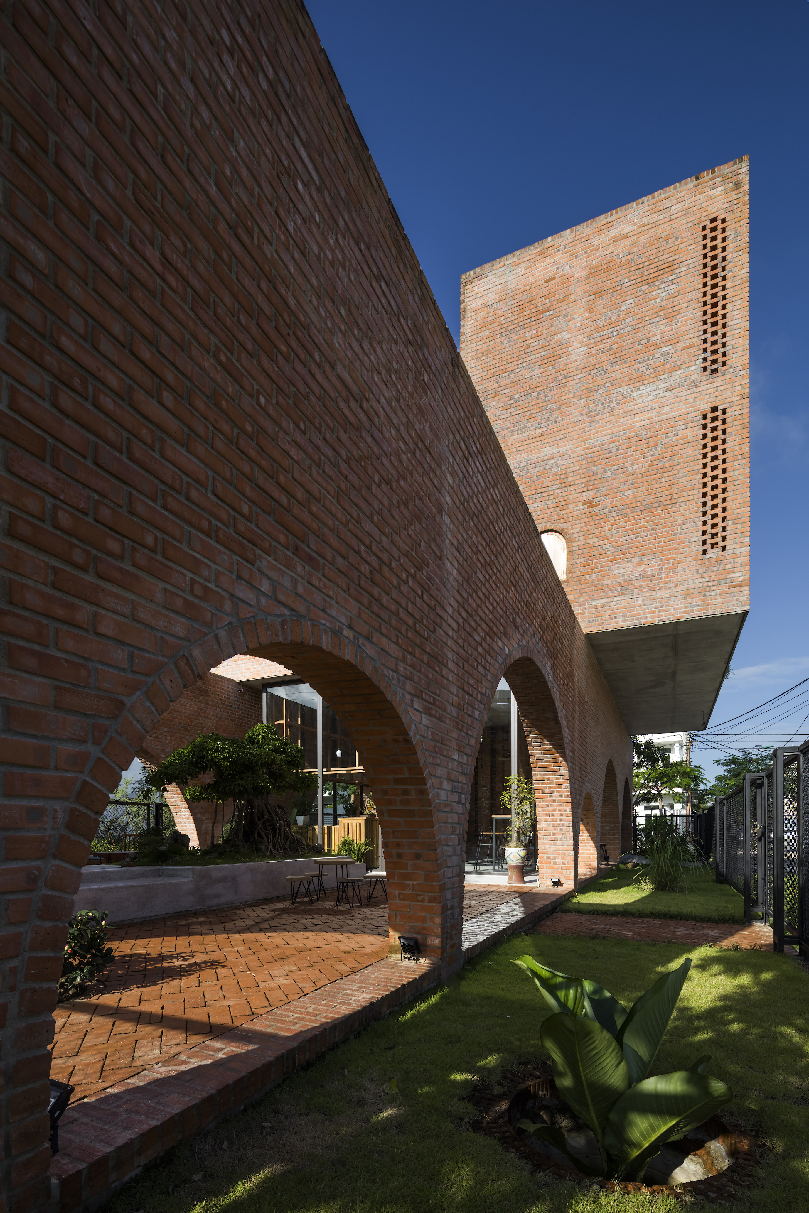 CUCKOO HOUSE by TROPICAL SPACE - Architizer