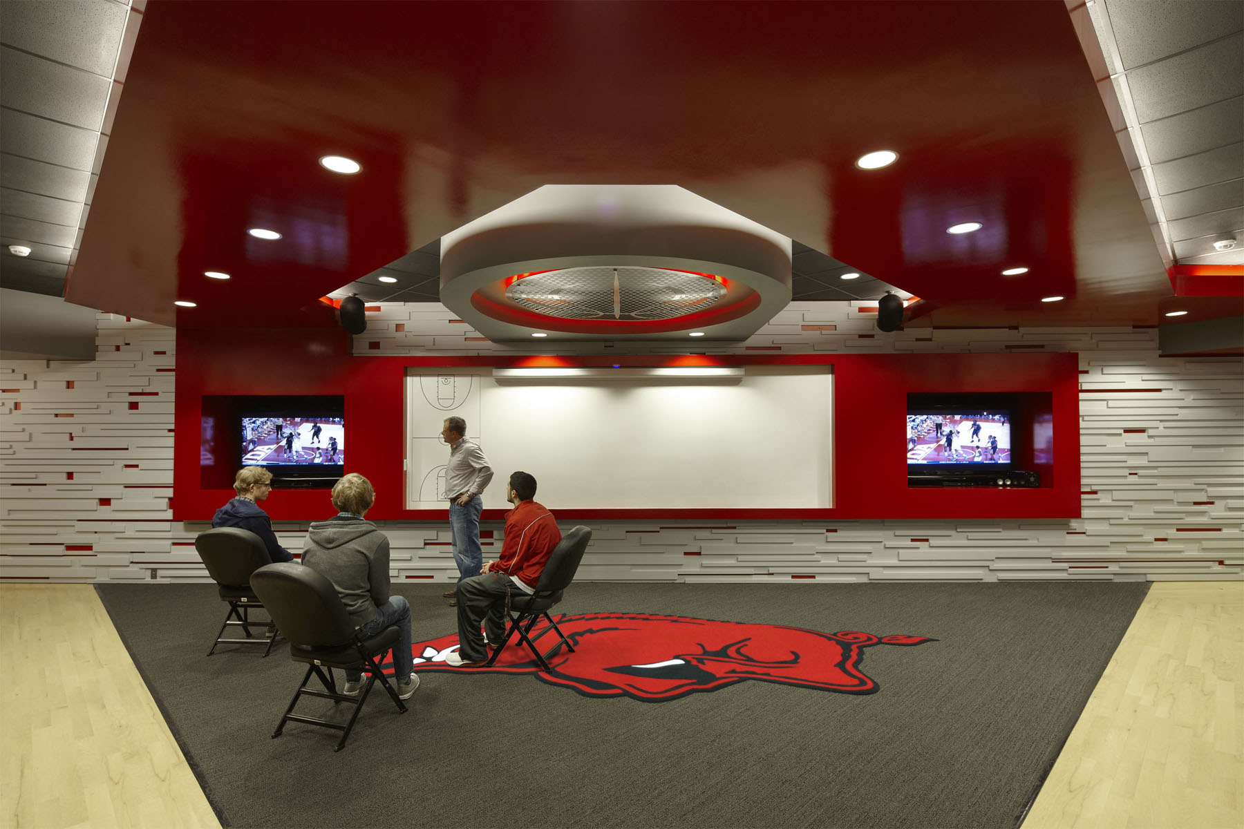 Razorback Basketball Locker Rooms by modus studio - Architizer
