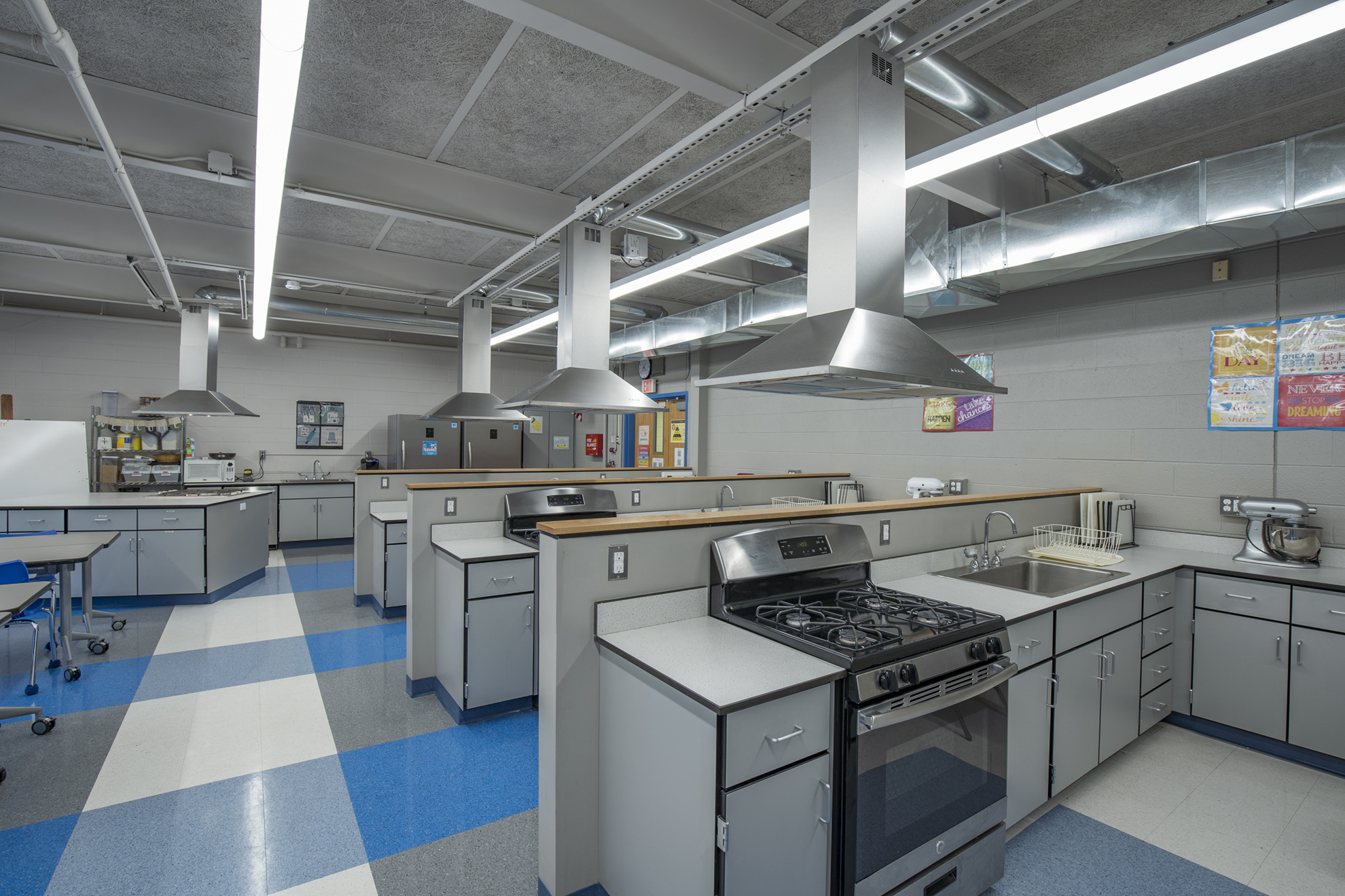 Idea 2684249: Eric S. Smith Middle School – Home Economics Classroom by ...