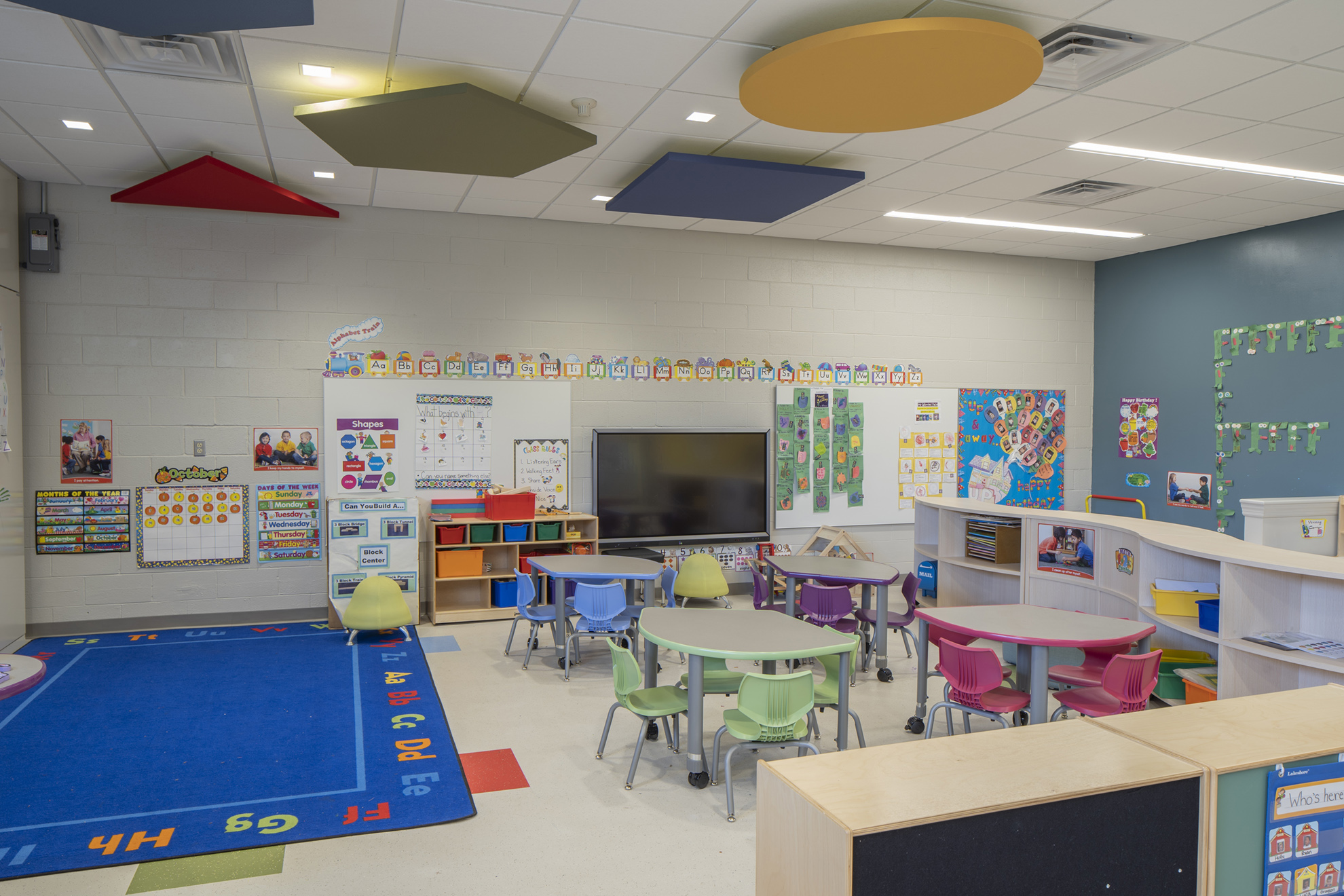 David E Owens Middle School - IBC Classroom Conversion by Solutions ...