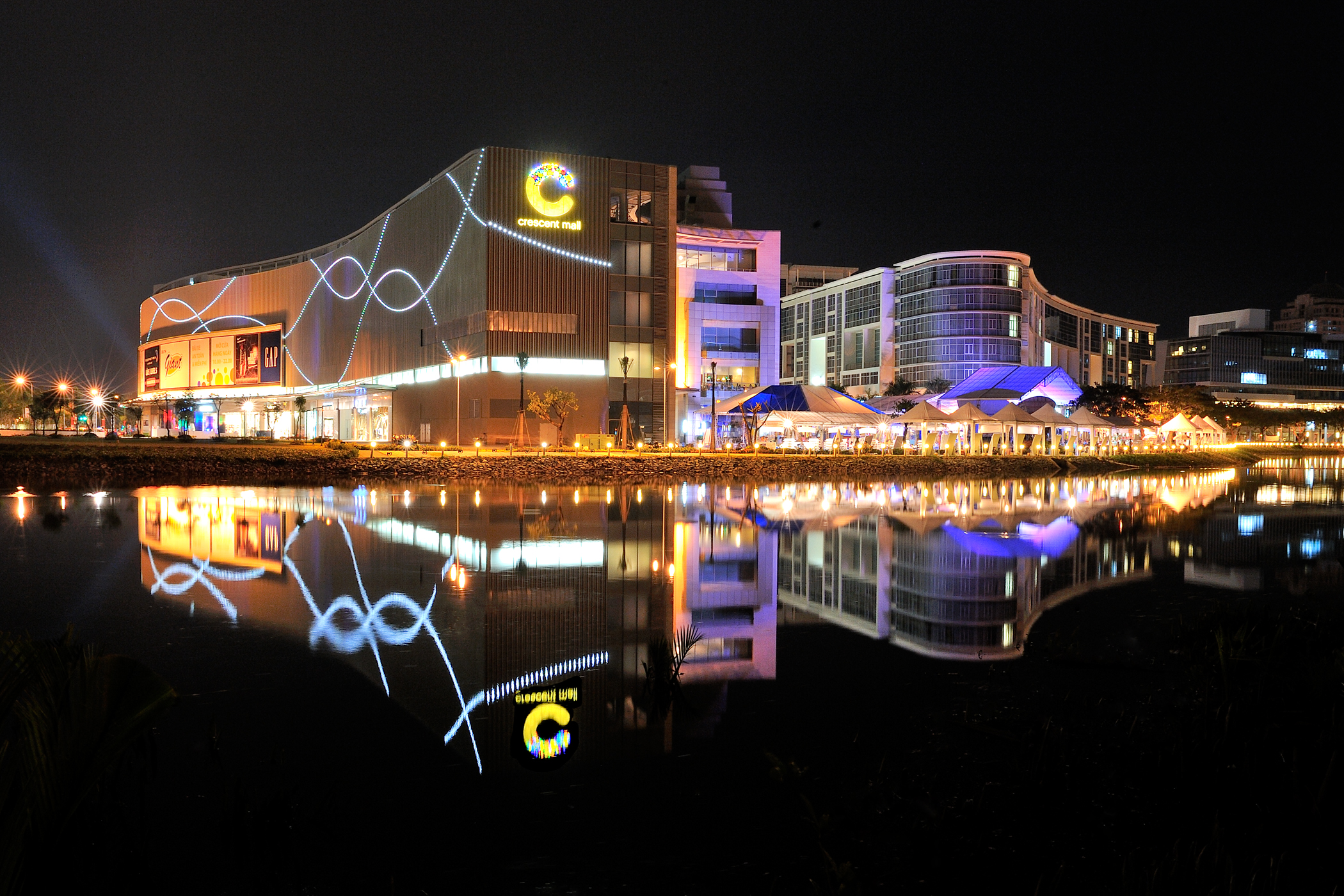 Crescent Mall by Korn Design - Architizer