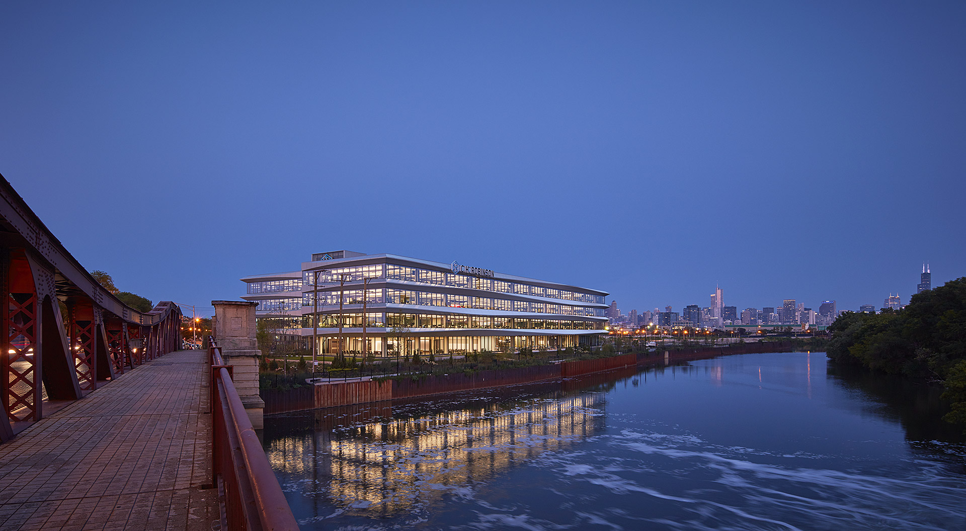 The Zuellig Building by Skidmore, Owings & Merrill (SOM) - Architizer