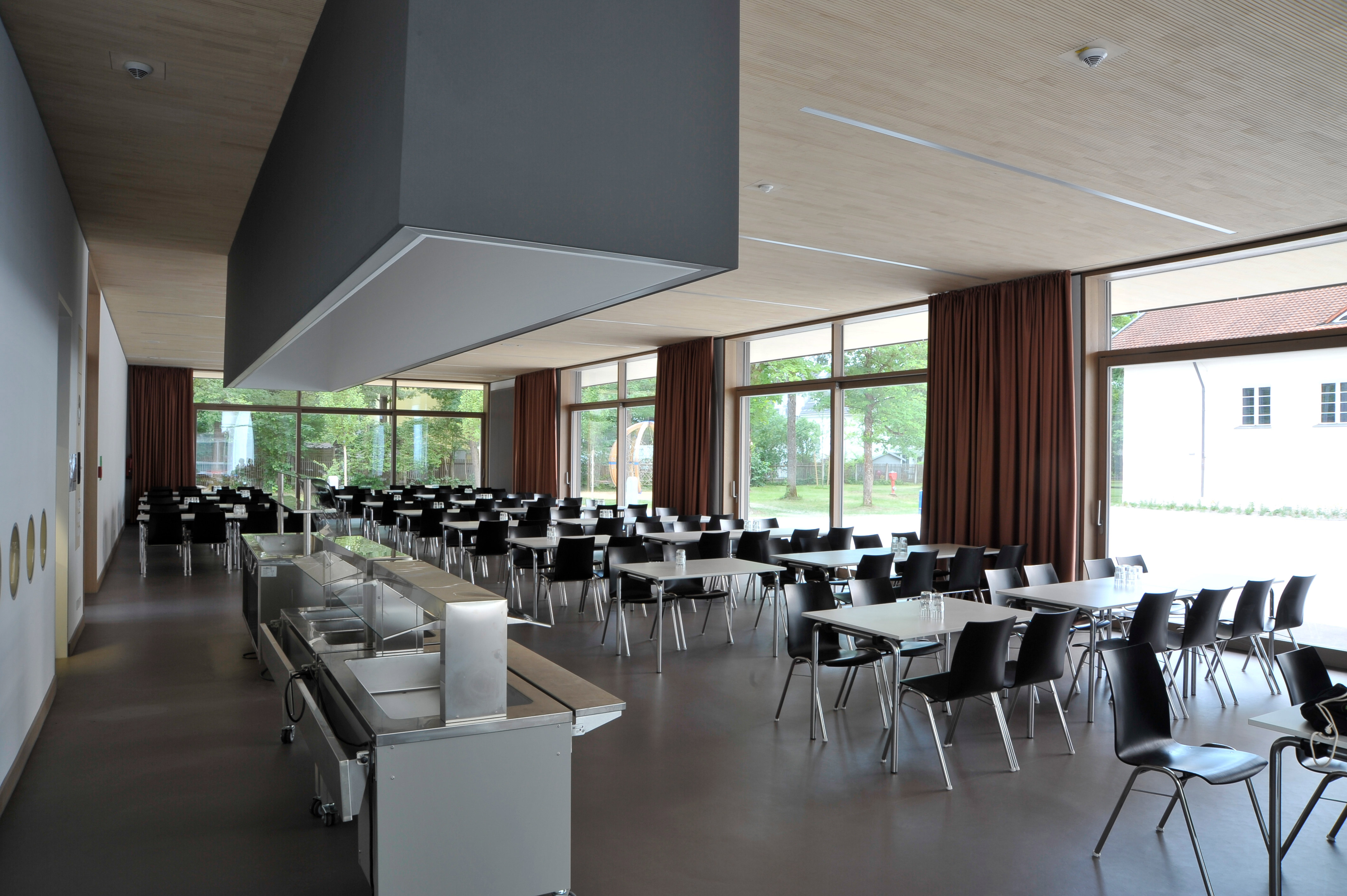 New build primary school canteen in Munich-Trudering by bodensteiner ...