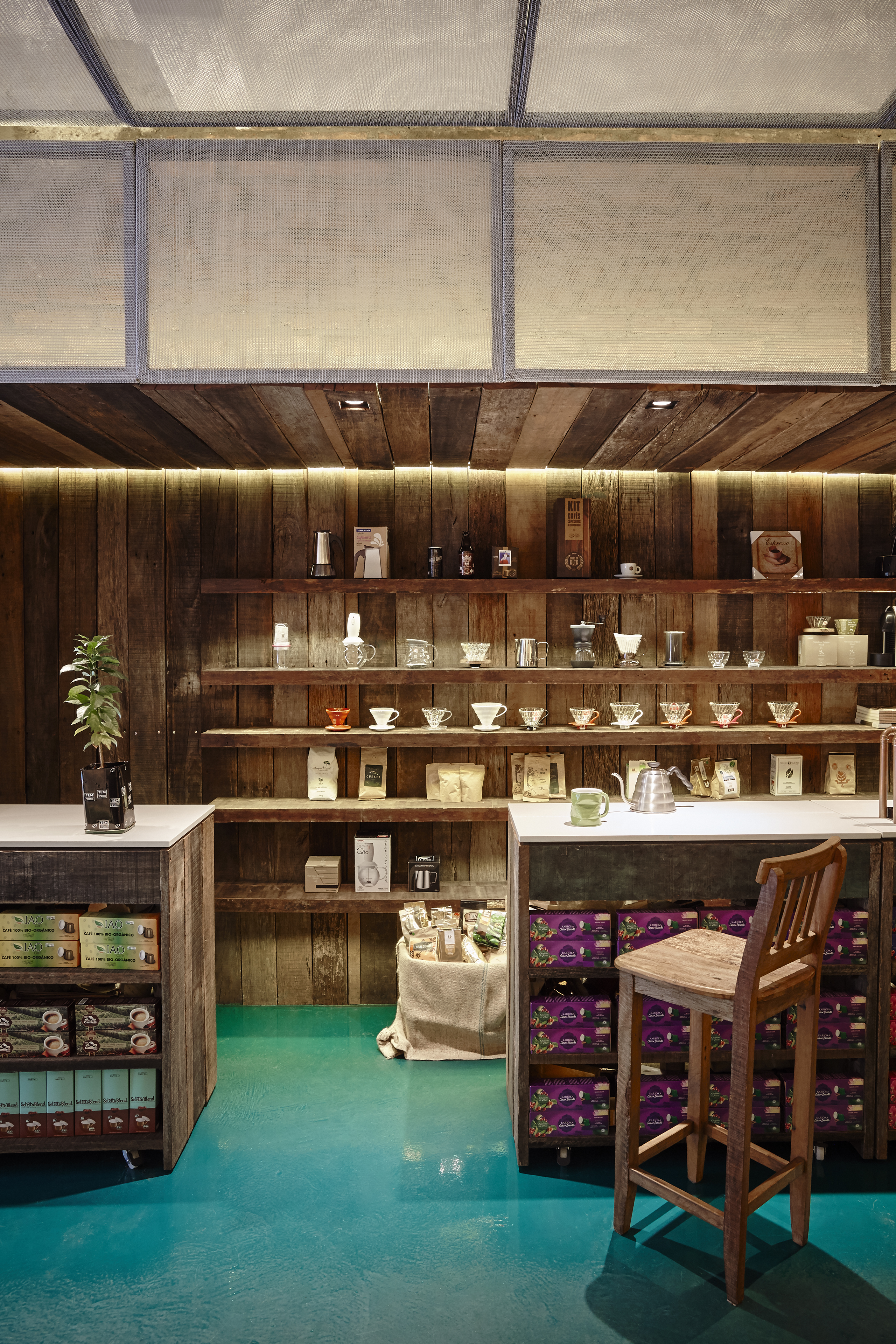 TEM CAFÉ by Ivan Ventura Arquitetura - Architizer