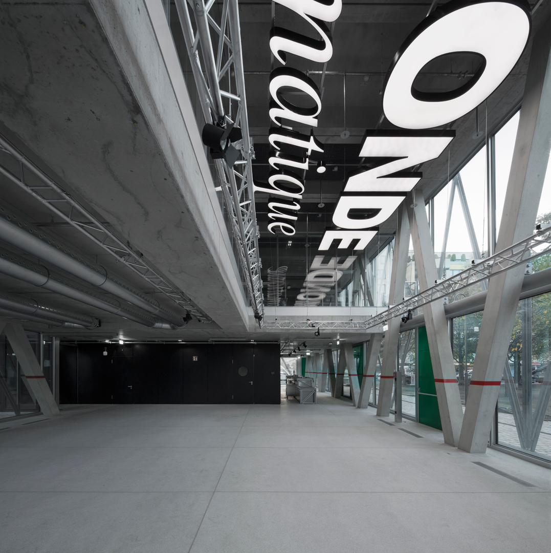 taz Neubau - Publishing House for the taz newspaper by E2A Piet Eckert ...