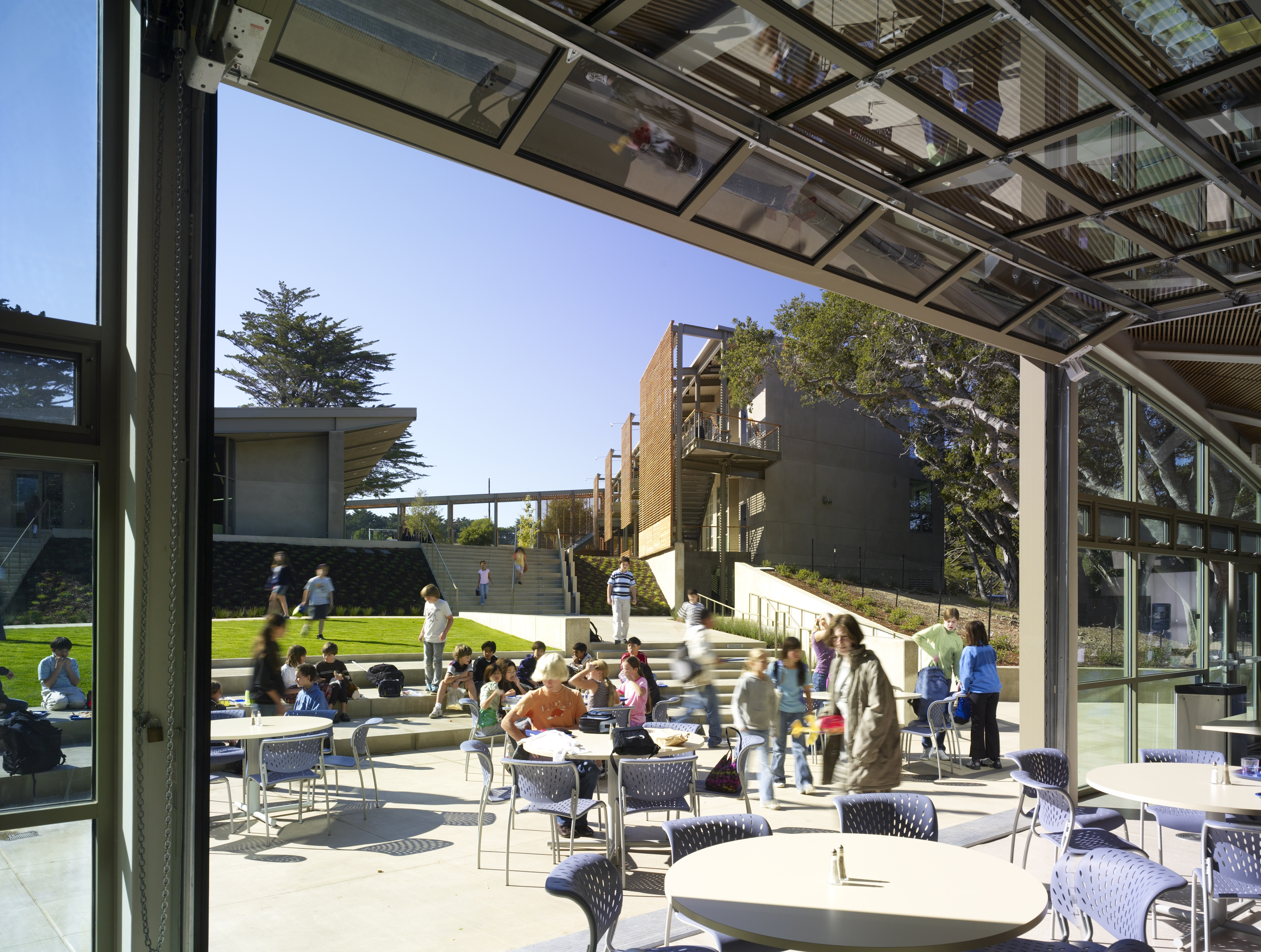 Nueva Hillside Learning Complex by LEDDY MAYTUM STACY Architects ...
