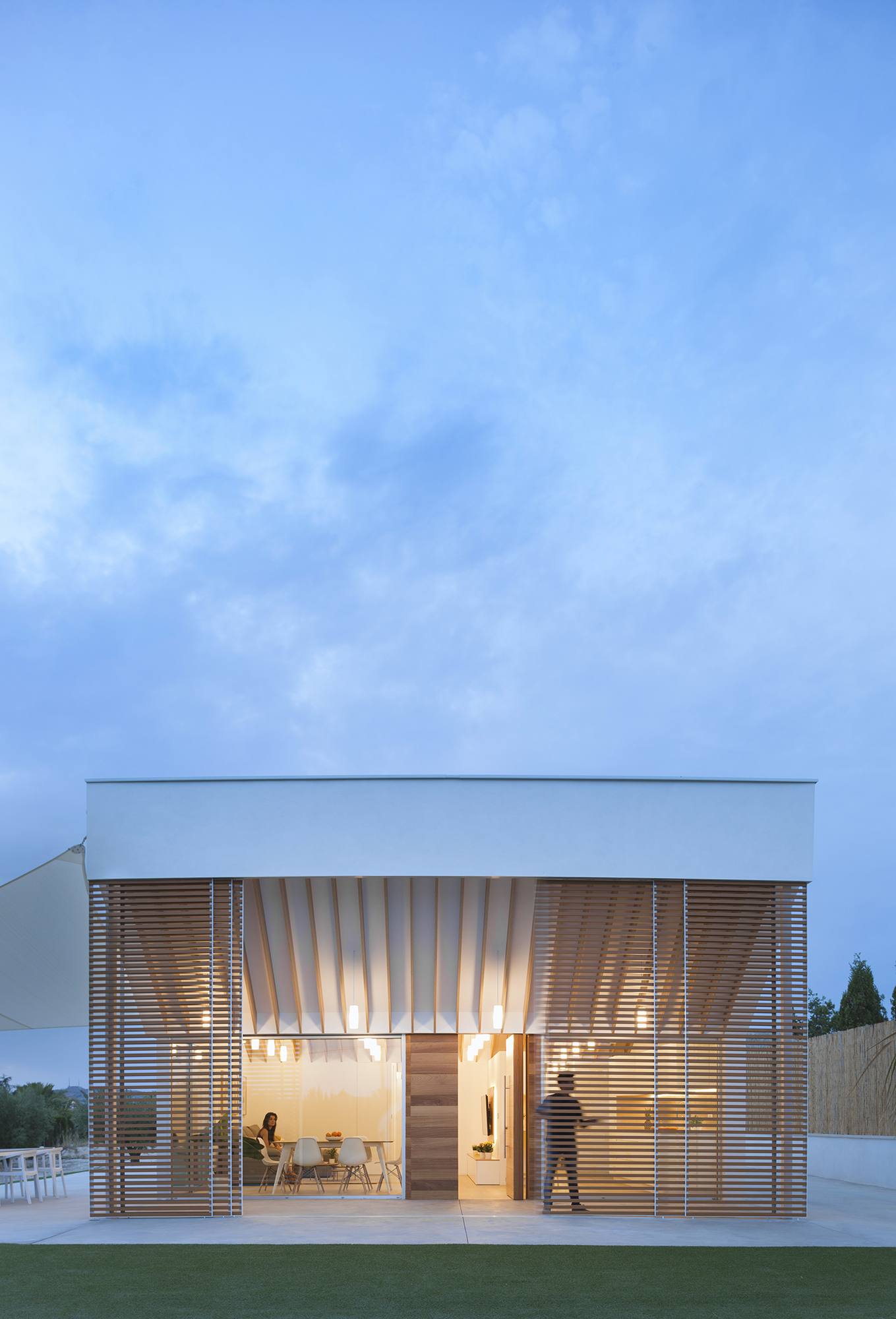 Refurbishment for Eduardo, Laura & Enzo by Pablo Muñoz Payá Arquitectos ...