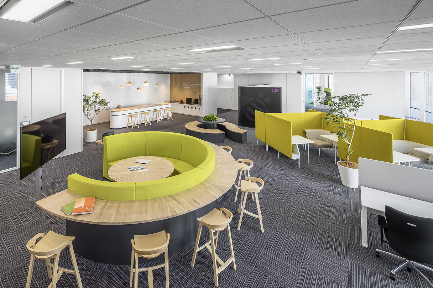 IBM OSAKA OFFICE by NIKKEN SPACE DESIGN - Architizer