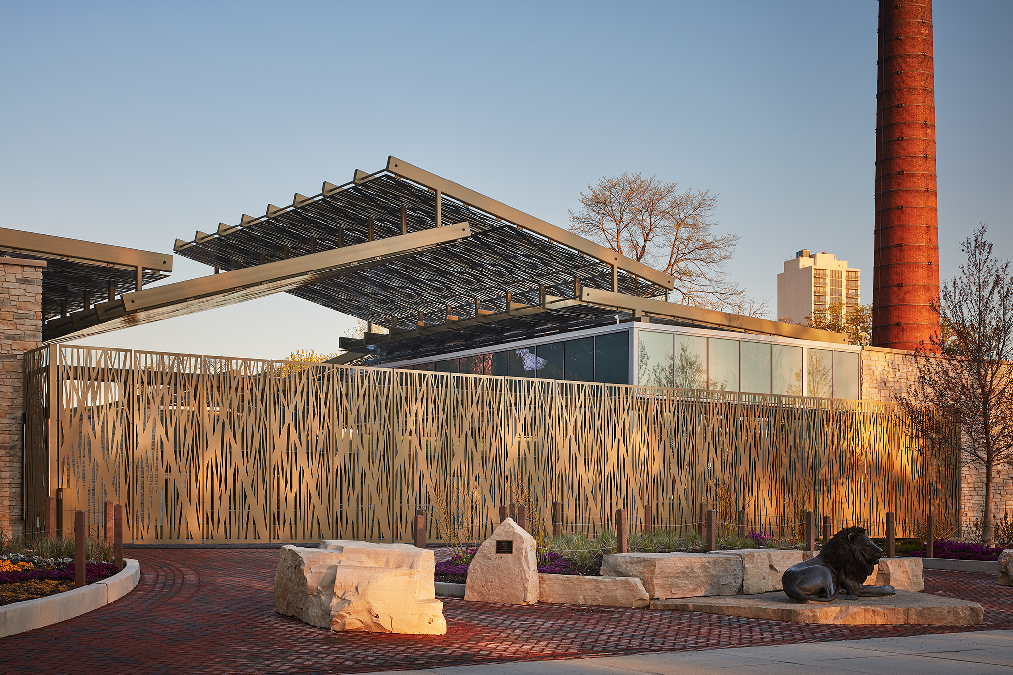 Searle Visitor Center, Lincoln Park Zoo by Ross Barney Architects ...