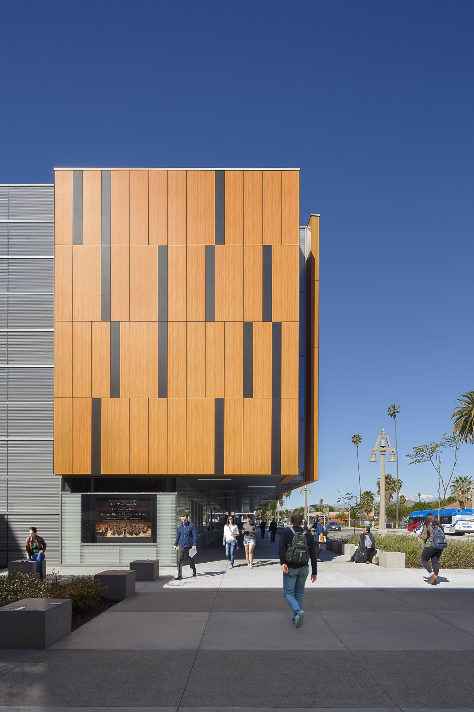 Coil School for the Arts, Riverside Community College by LPA - Architizer