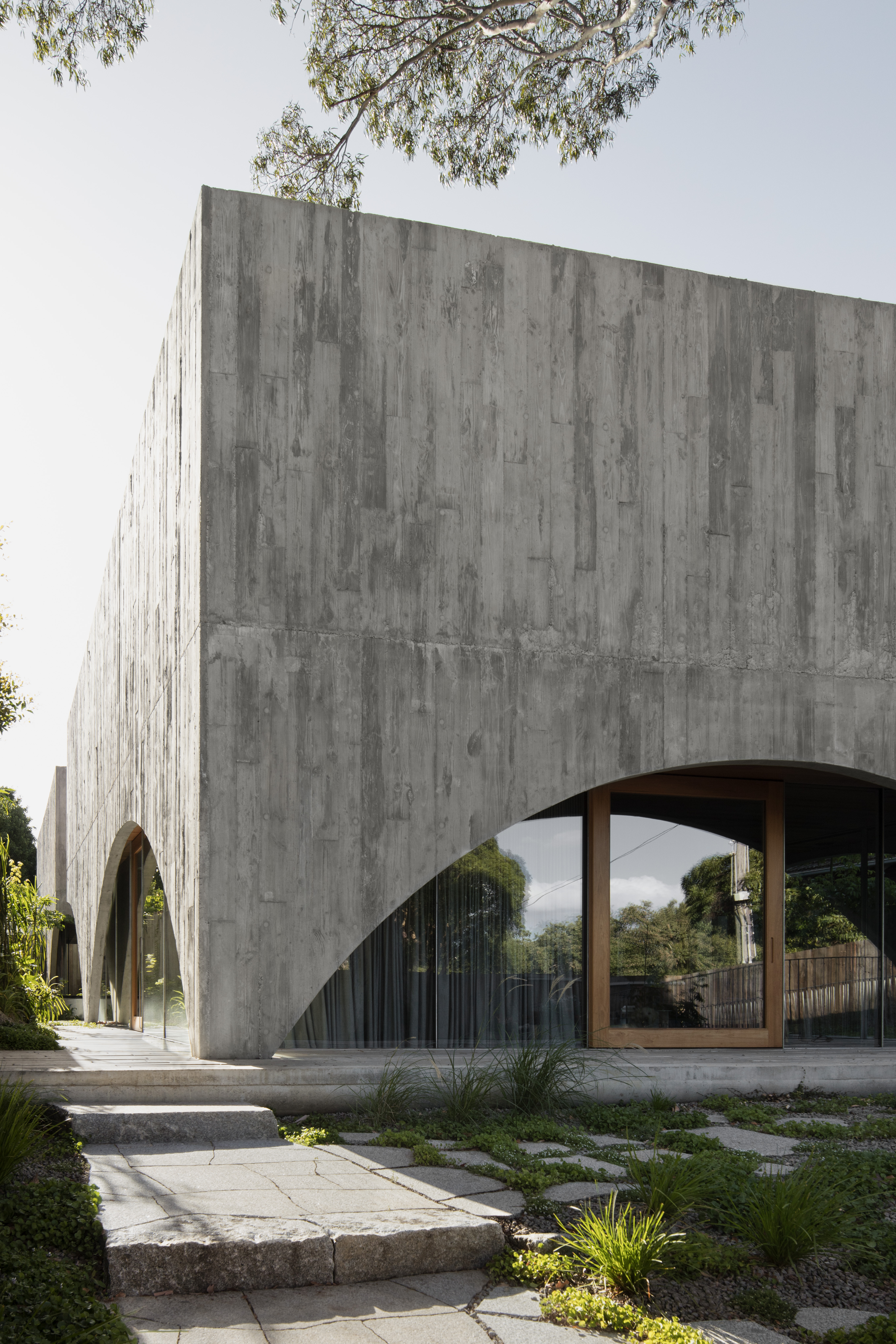 Hawthorn House by Edition Office - Architizer