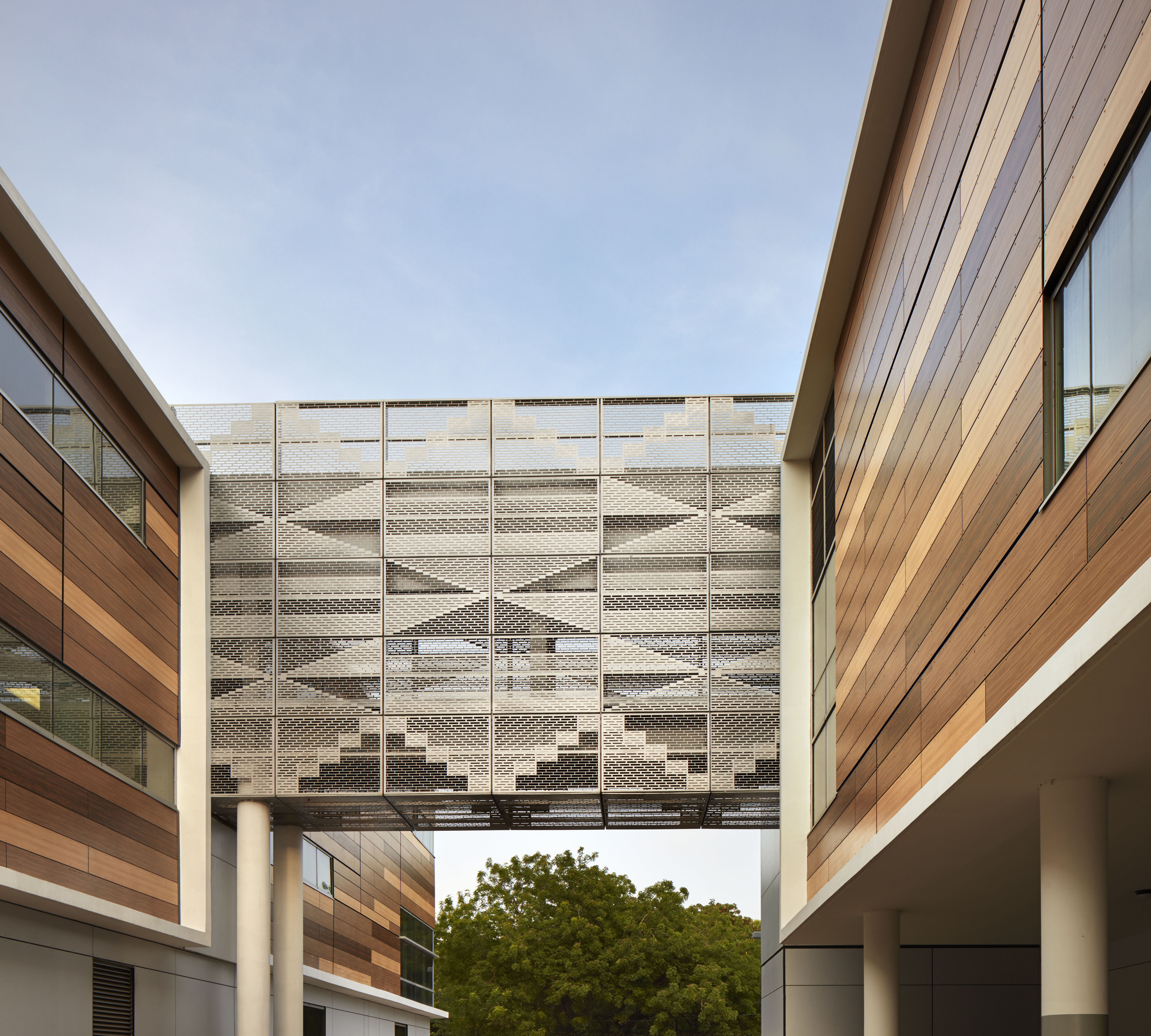 The Greater Accra Regional Hospital at Ridge by Perkins&Will - Architizer