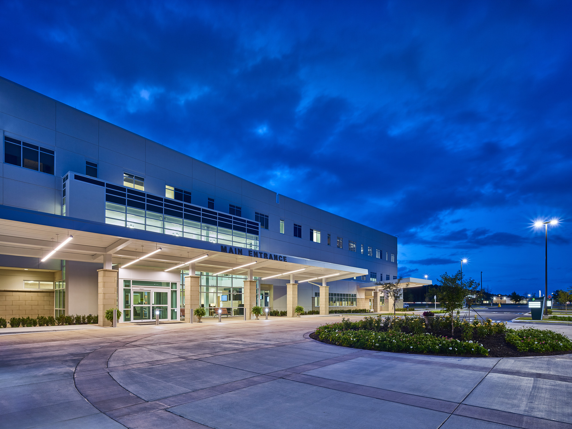 St. Joseph’s/Candler Ambulatory Services Hub by Gresham Smith - Architizer