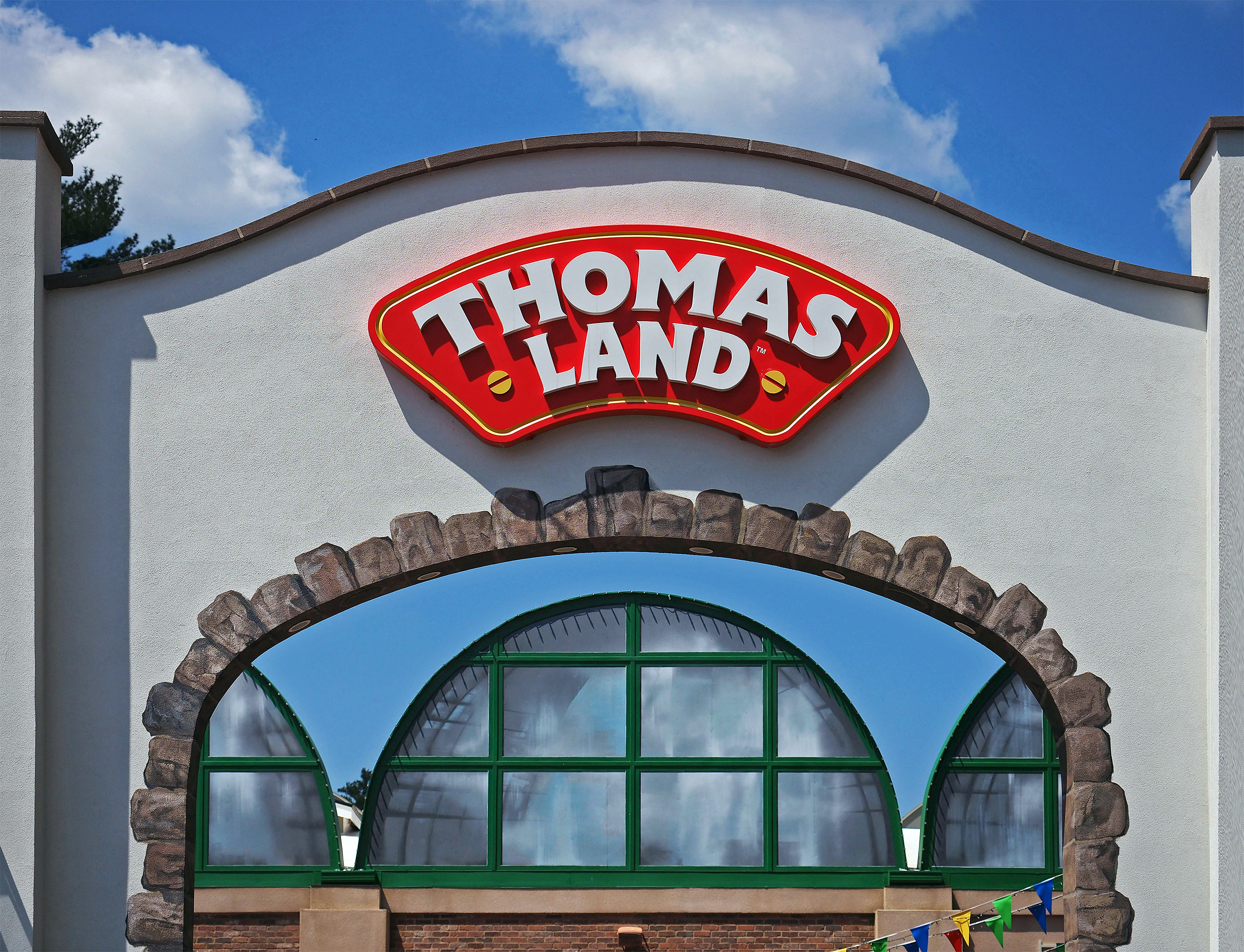 Thomas Land USA by Tektoniks Architects - Architizer
