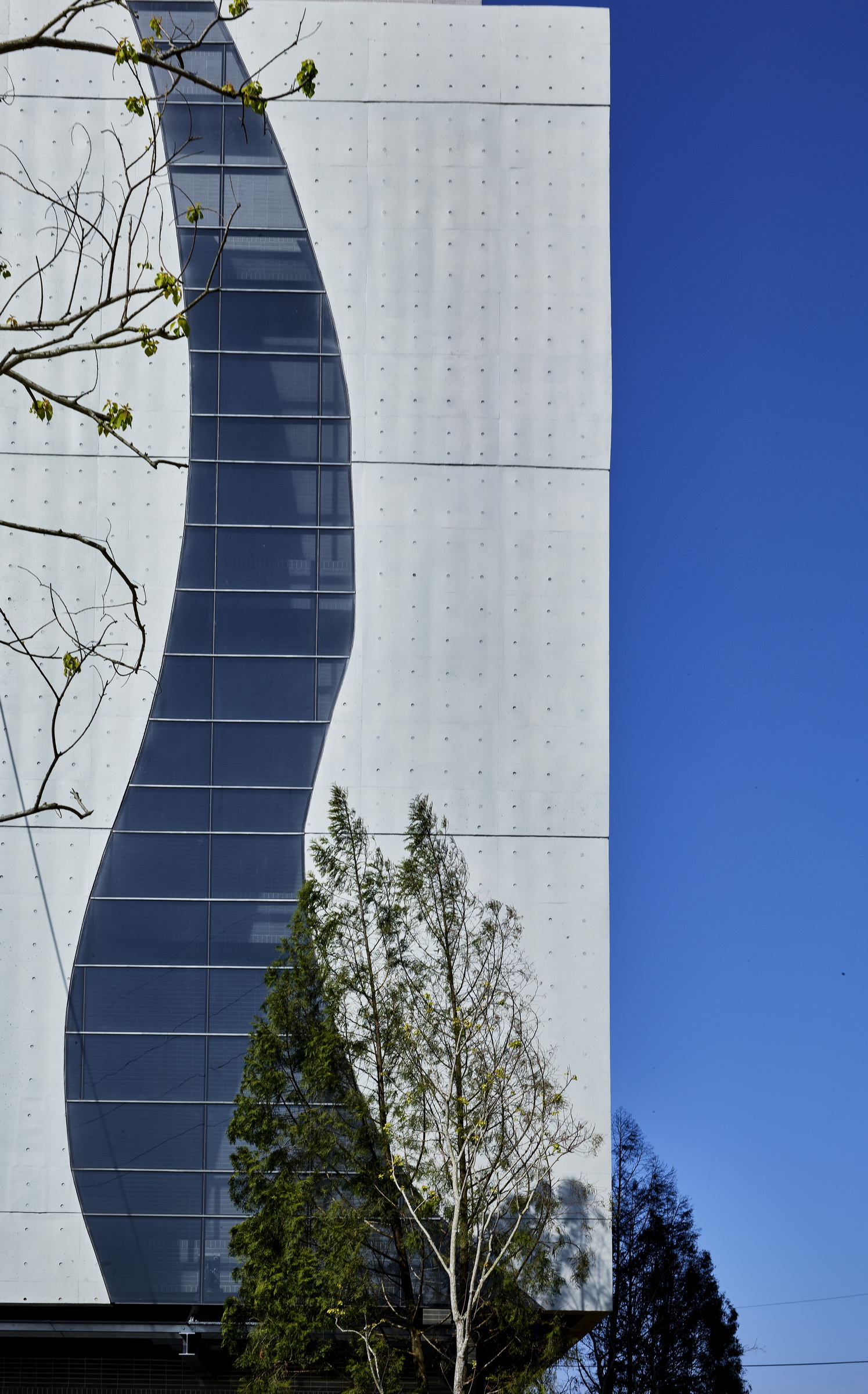 Idea 2762768: Kwong Lung R&D and logistics center by CCL Architects ...