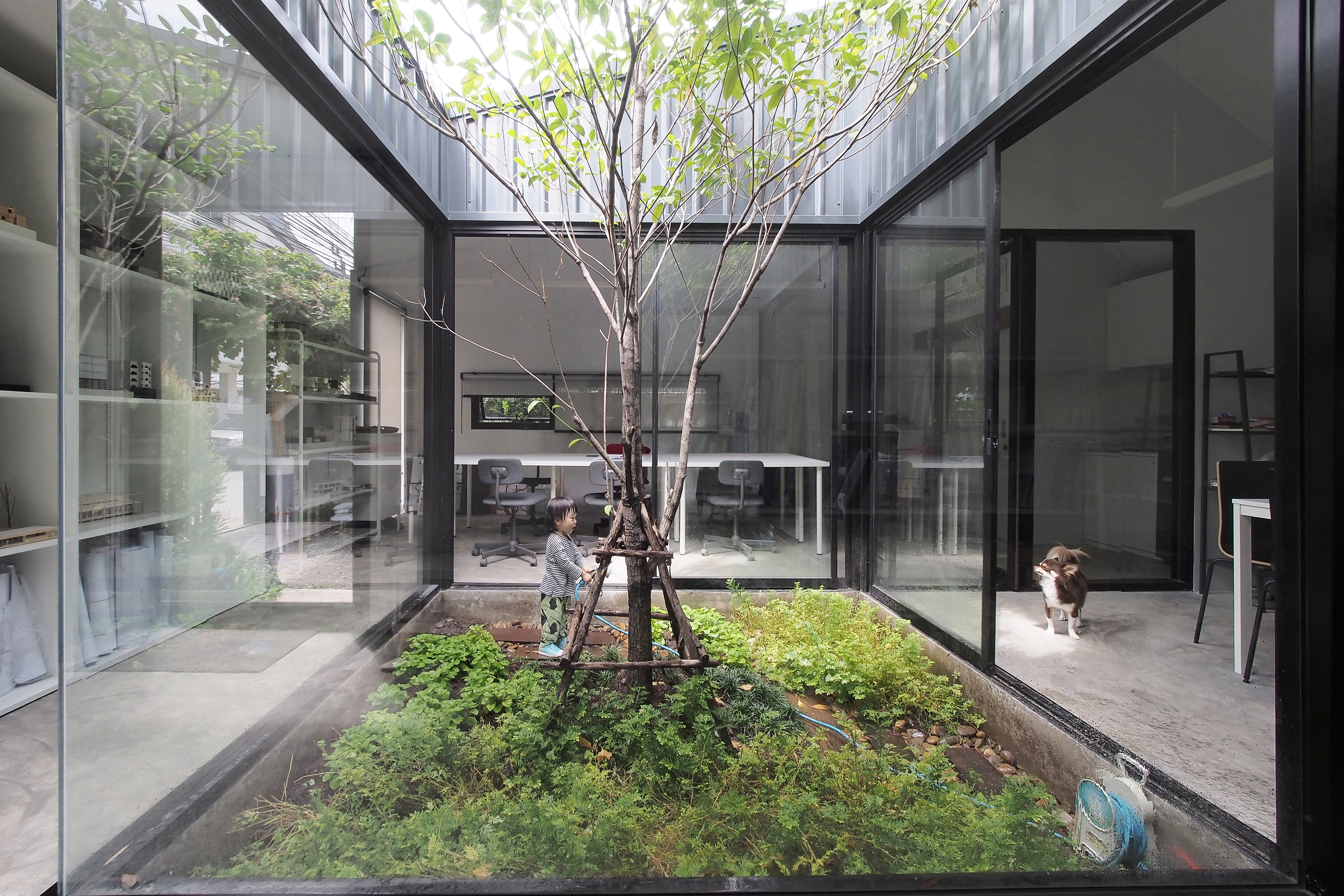 Solid Concrete Studio + Gallery by ASWA (Architectural Studio of Work ...