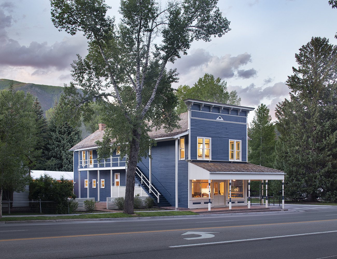 Narrative Restaurant by Rowland+Broughton Architecture / Urban Design ...