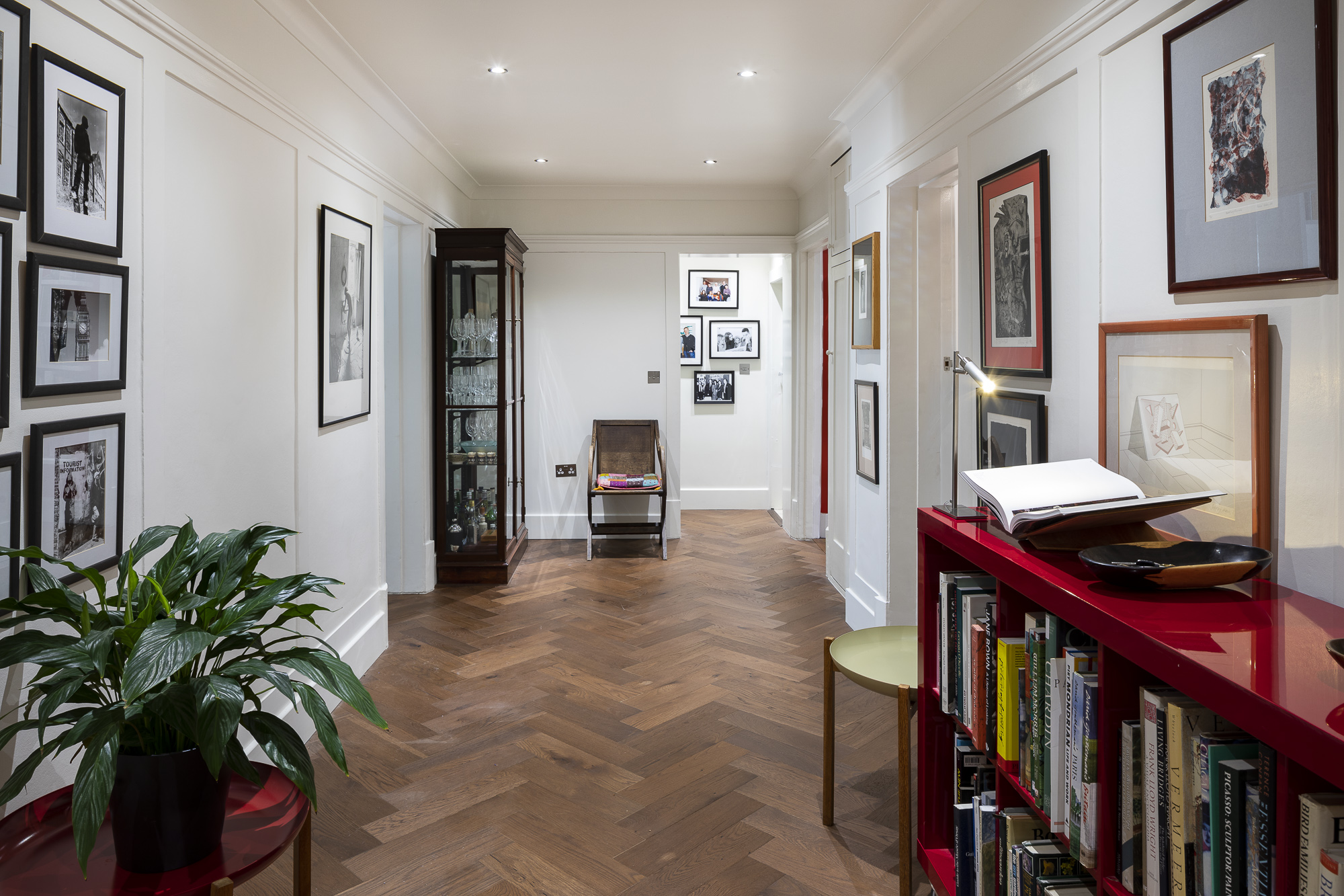 Mondrian Apartment in West Hampstead, London by VORBILD Architecture ...