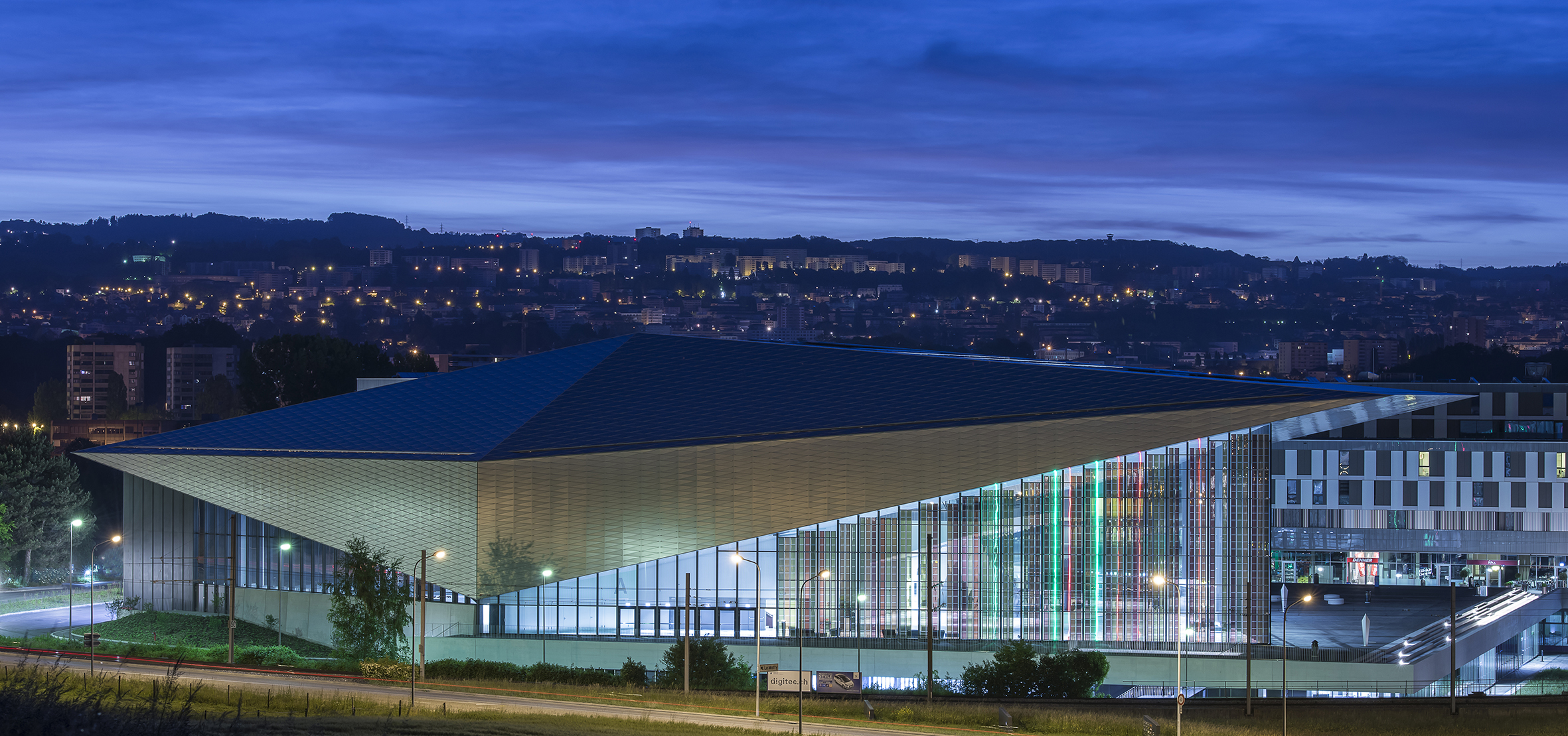 EPFL Quartier Nord, SwissTech Convention Center, by RDR architectes ...