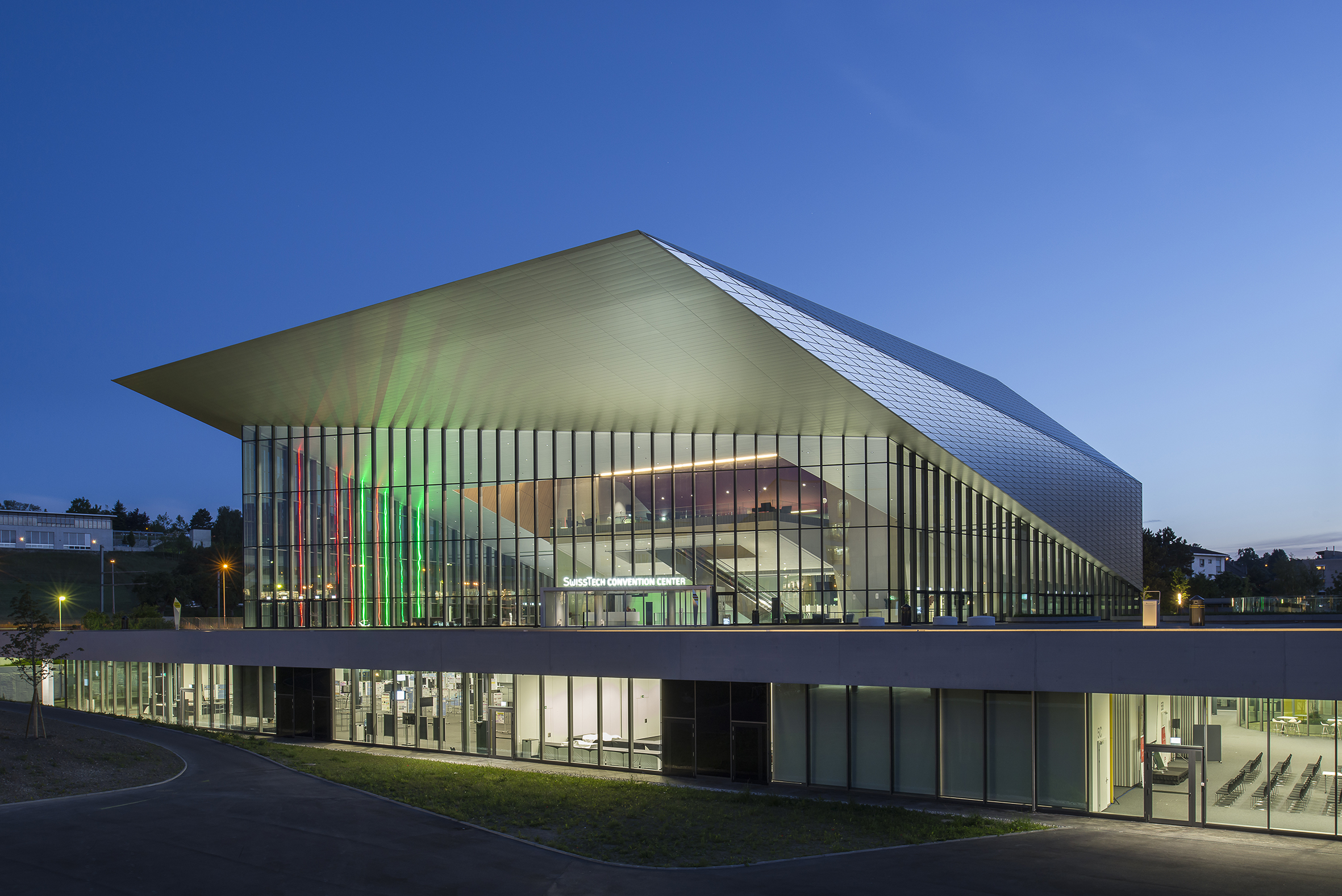 EPFL Quartier Nord, SwissTech Convention Center, by RDR architectes ...