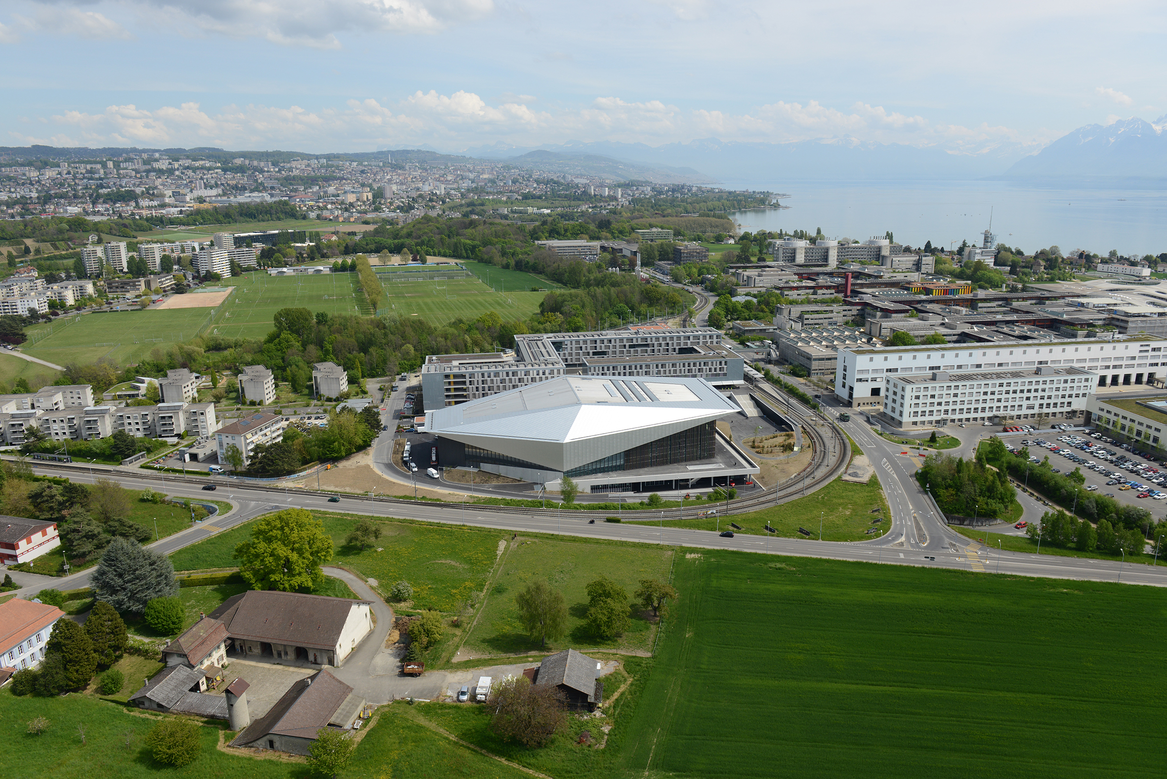 EPFL Quartier Nord, SwissTech Convention Center, by RDR architectes ...