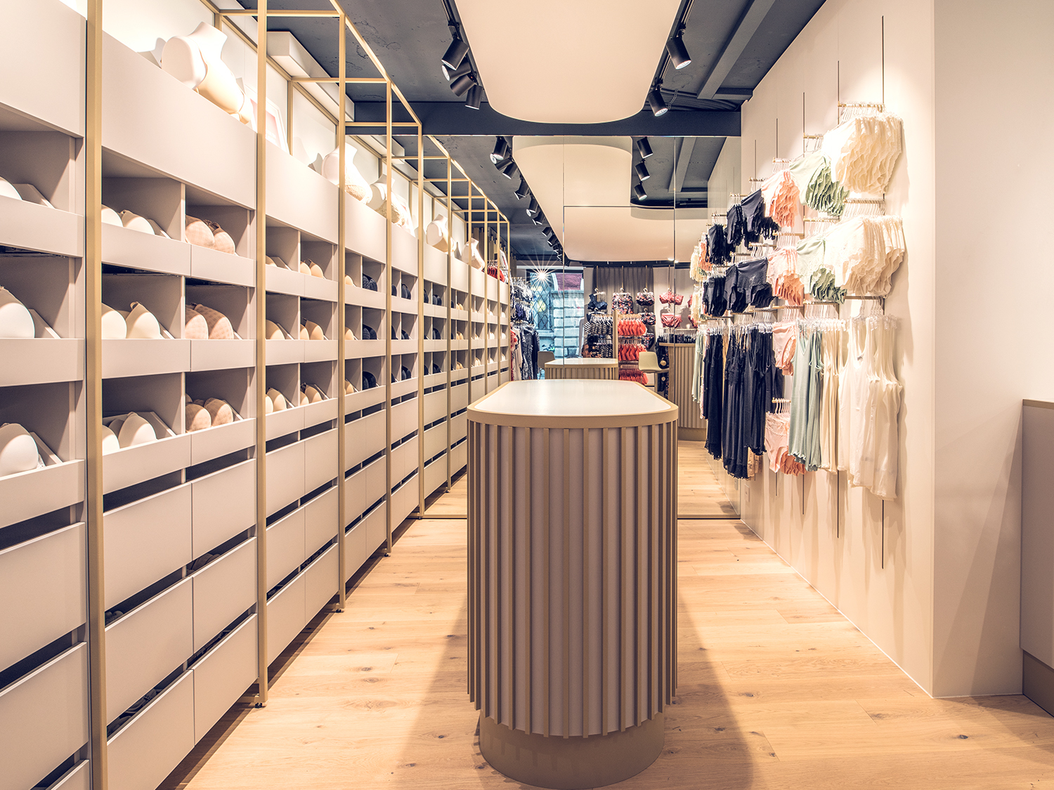 Beldona // New Retail Store Concept by DFROST – Retail Identity ...