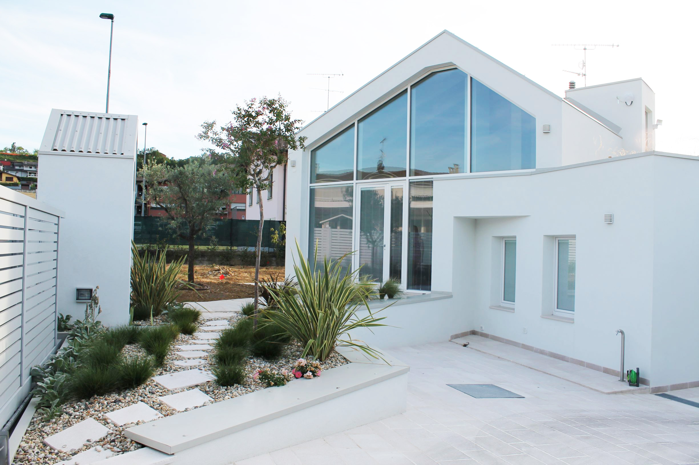 slash house by nico papalia - Architizer