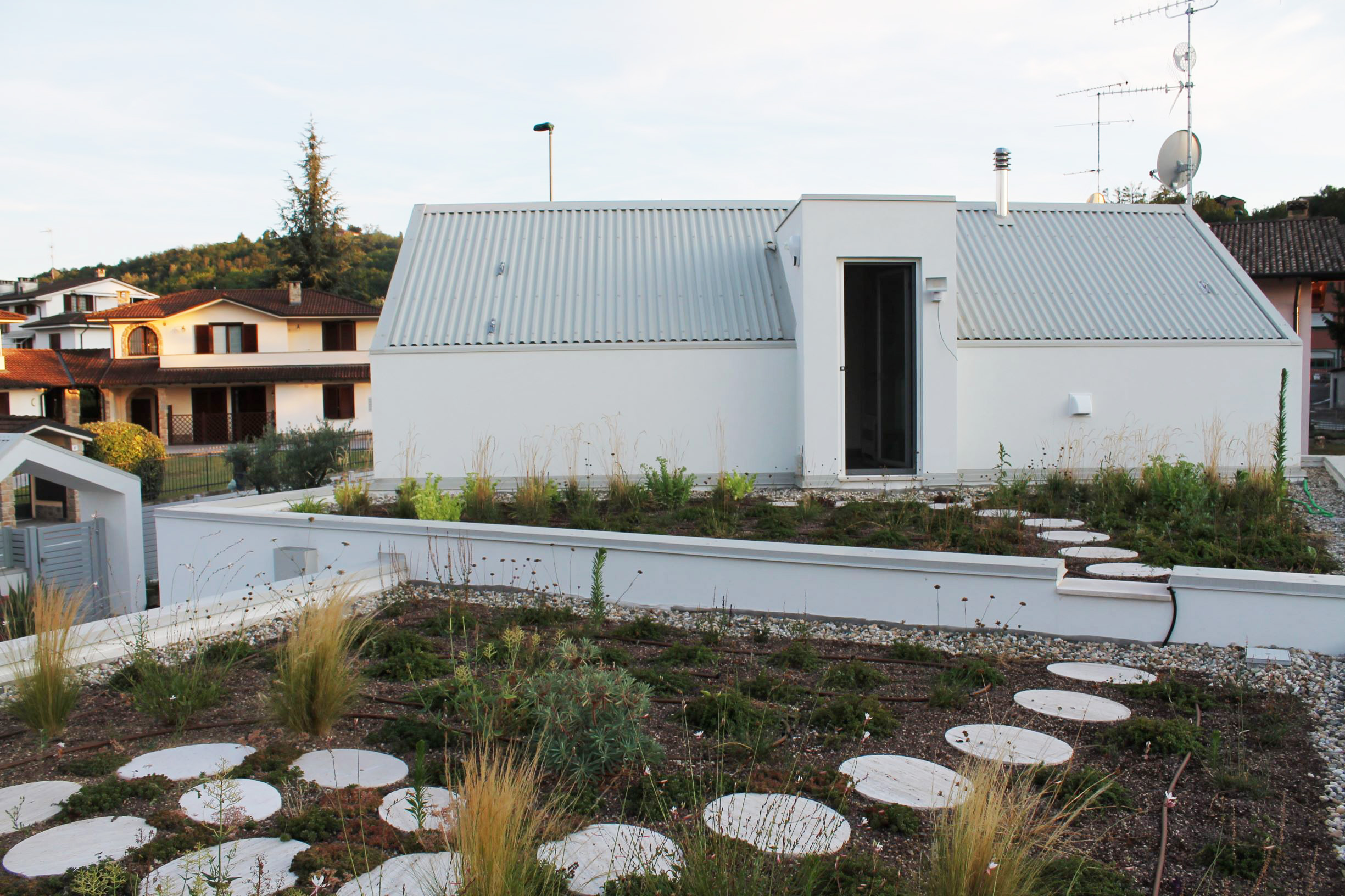 slash house by nico papalia - Architizer