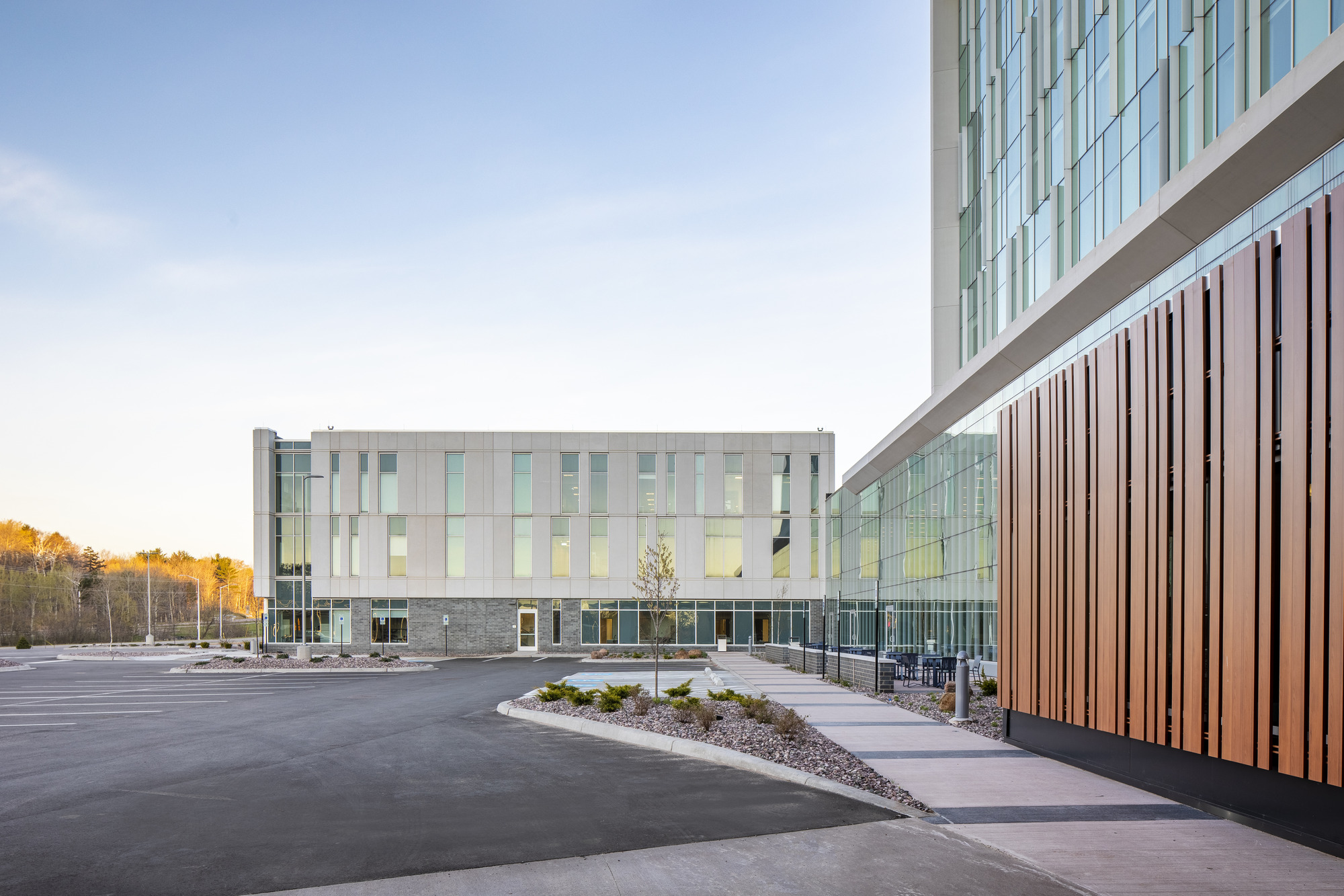 UP Health System – Marquette by Gresham Smith - Architizer