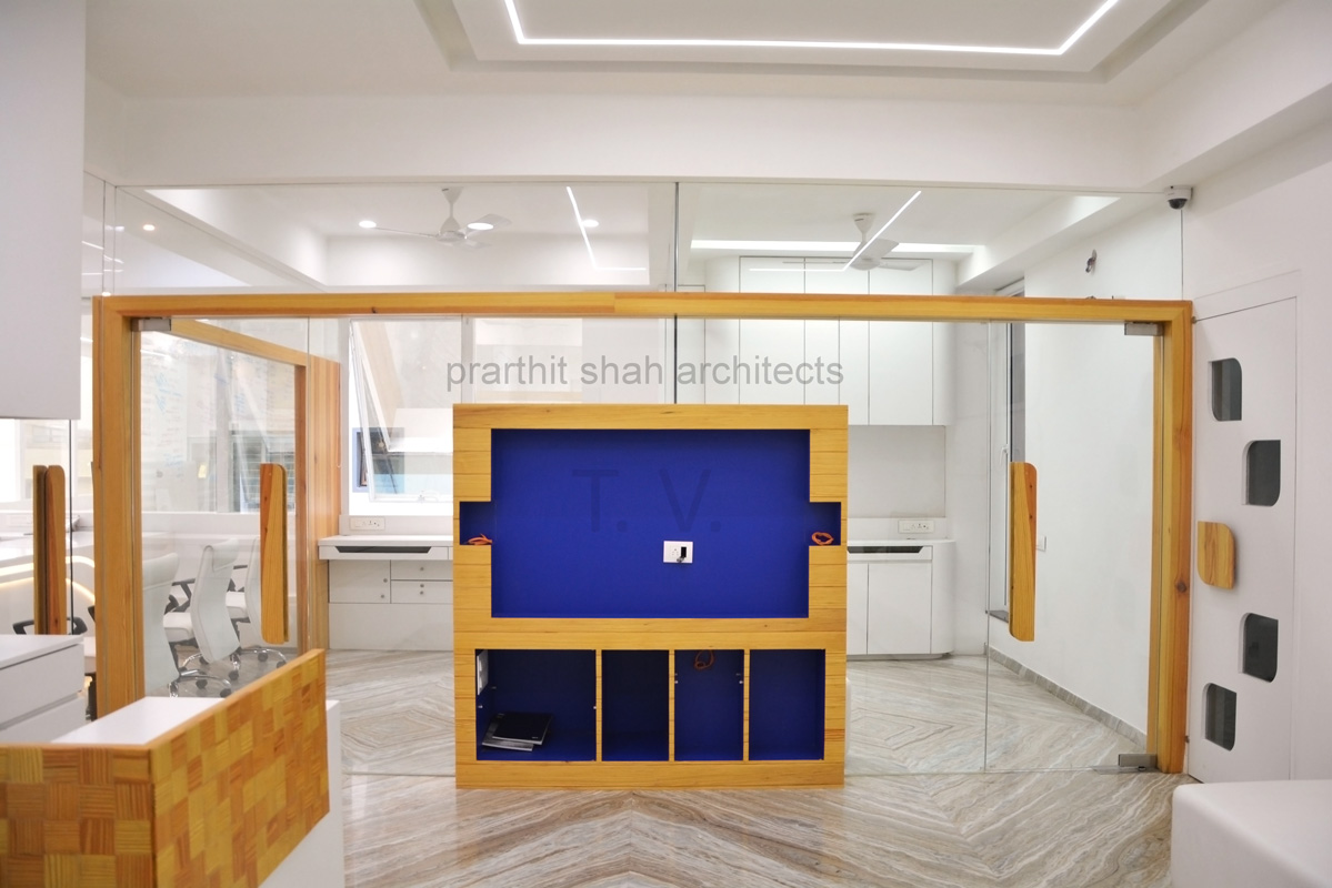 50 Shades of White – Office Interior Design by prarthit shah architects ...