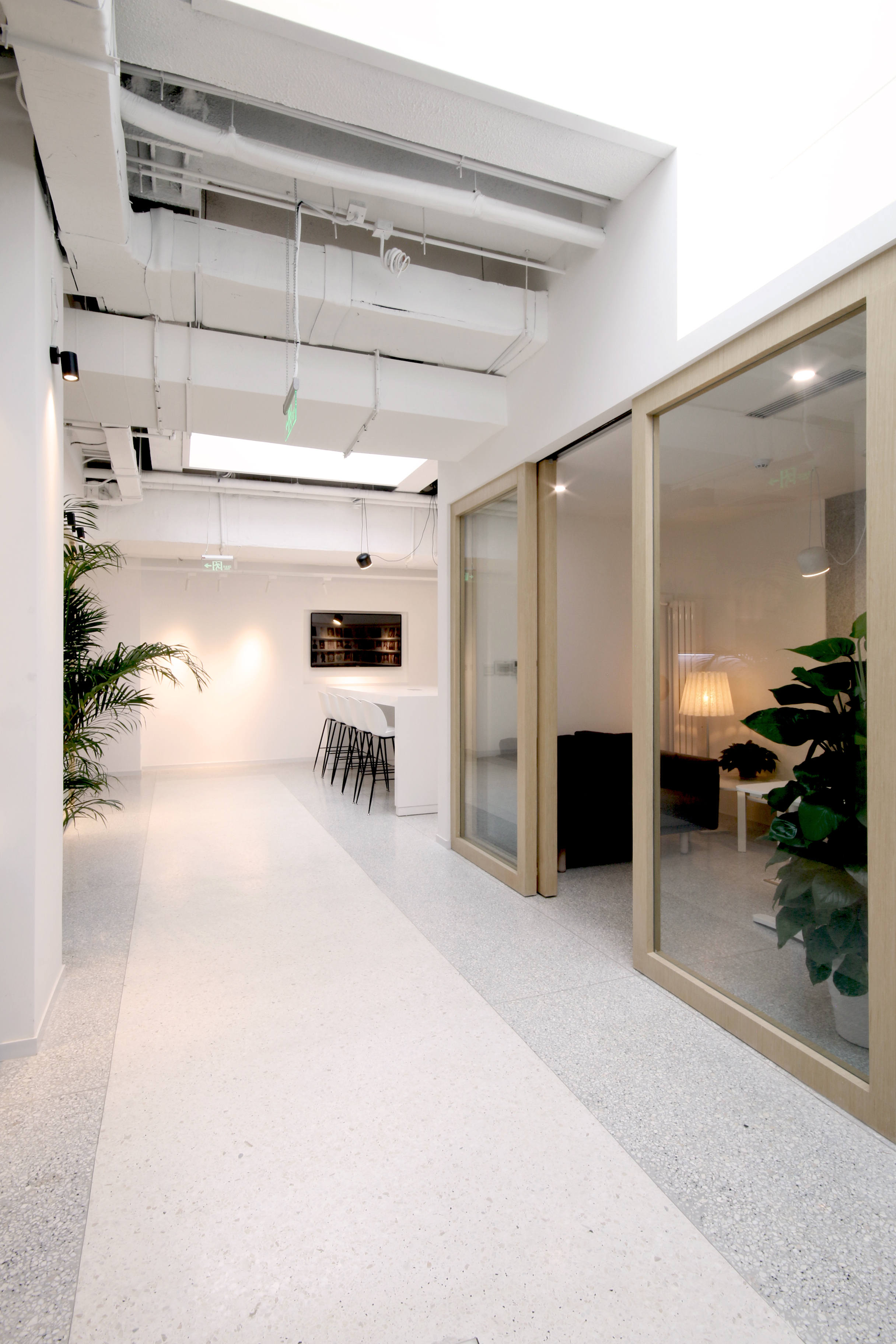 Paras Model Agency by KANTOOR - Architizer