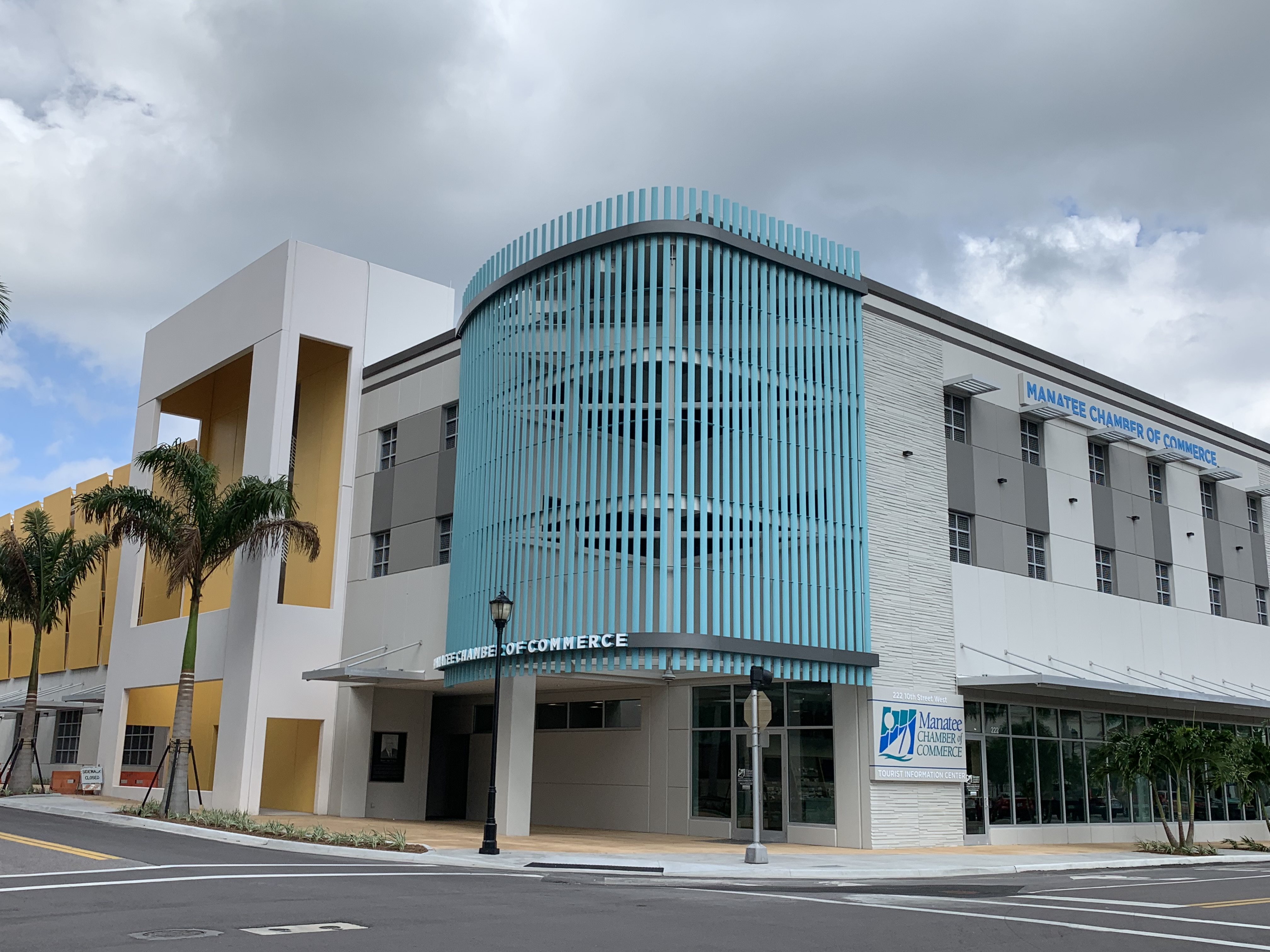 Bradenton Parking Garage by Mullet's Aluminum Products, Inc. - Architizer