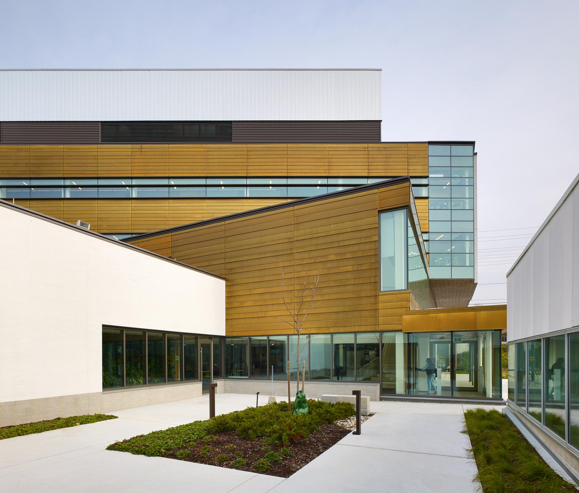 Durham College Centre for Collaborative Education by Montgomery Sisam ...