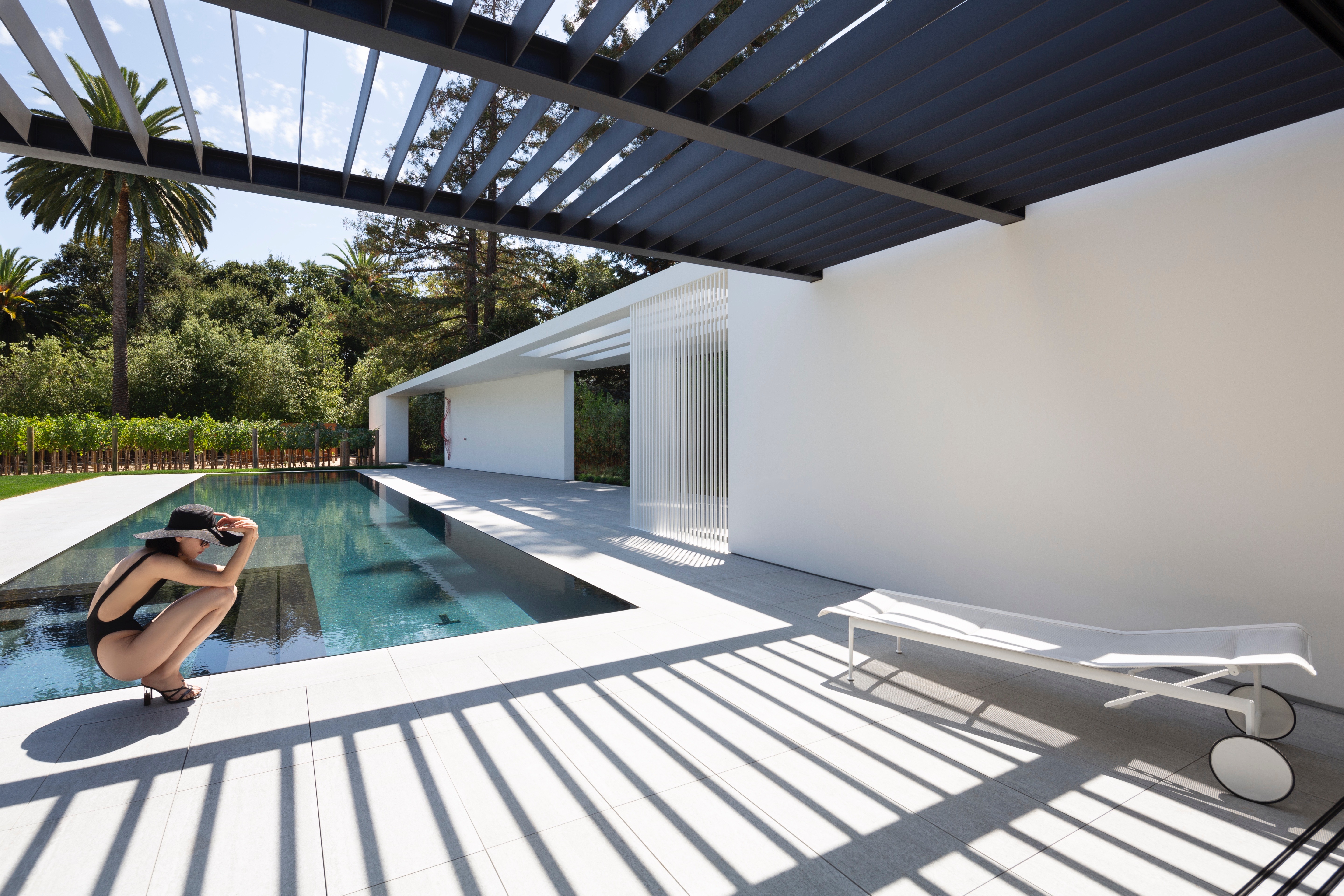 Flying V by modern house - Architizer