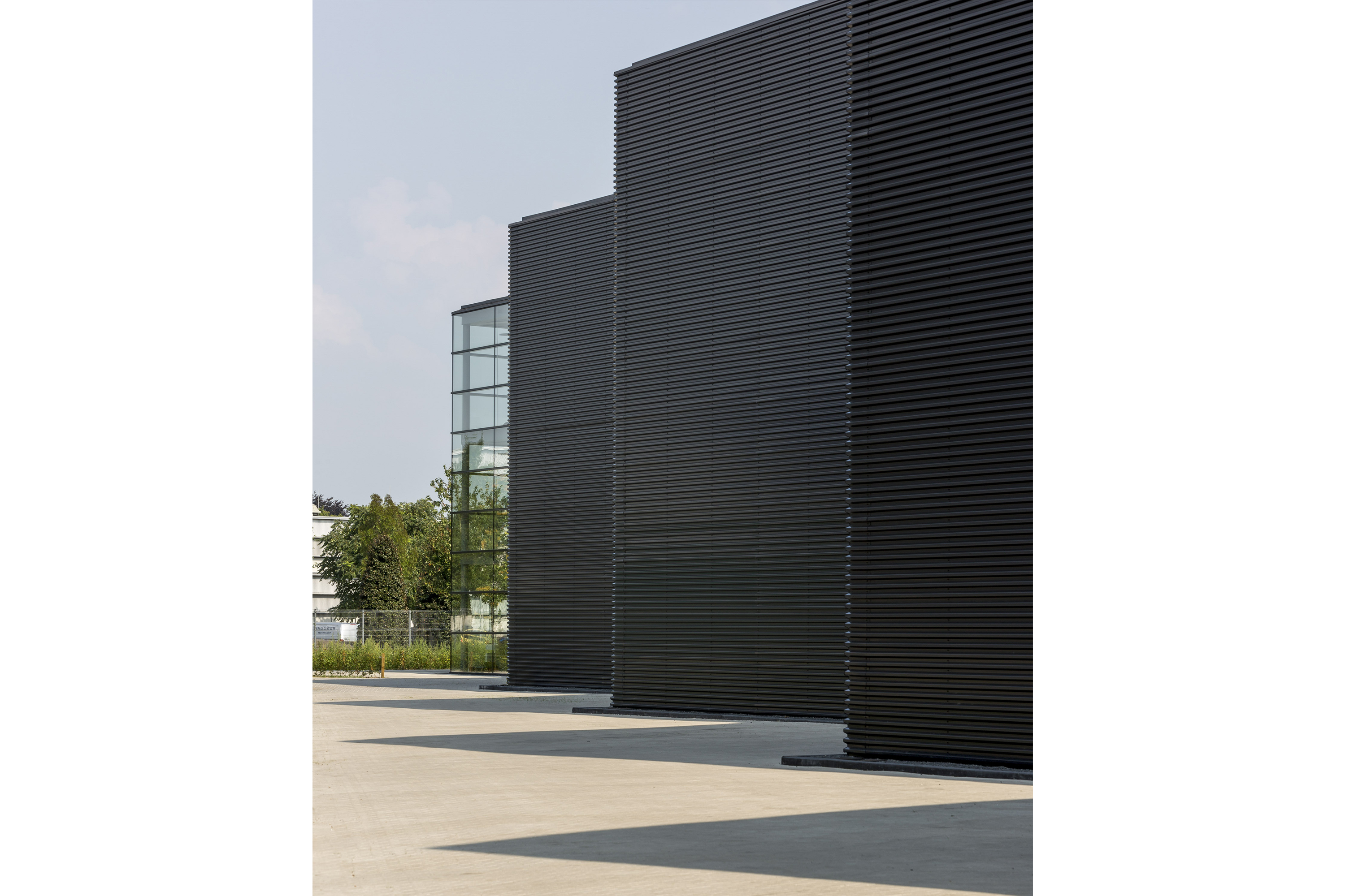 Lan Handling Technologies by cepezed - Architizer