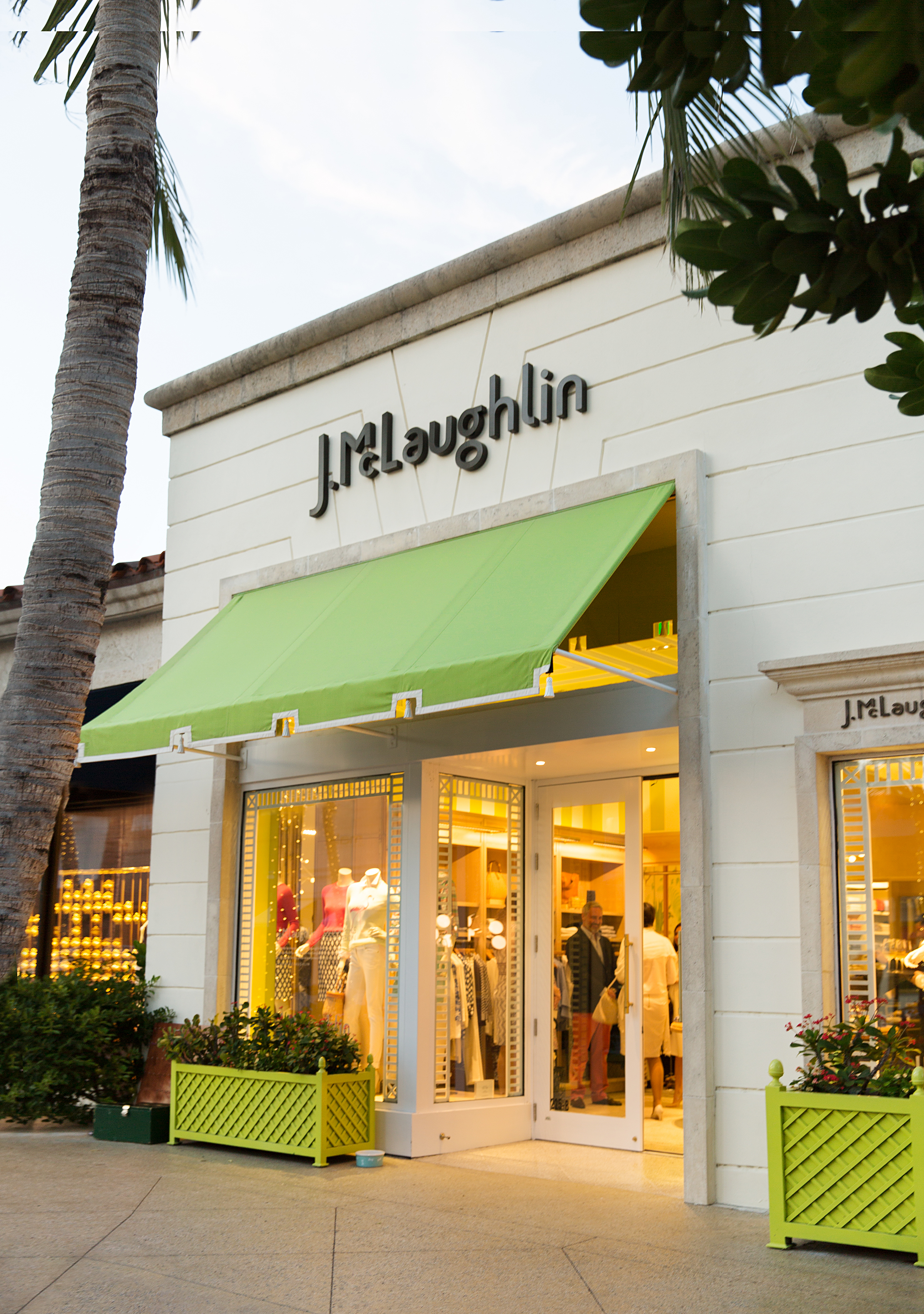 J.McLaughlin Stores - National by Larson Architecture Works pllc ...