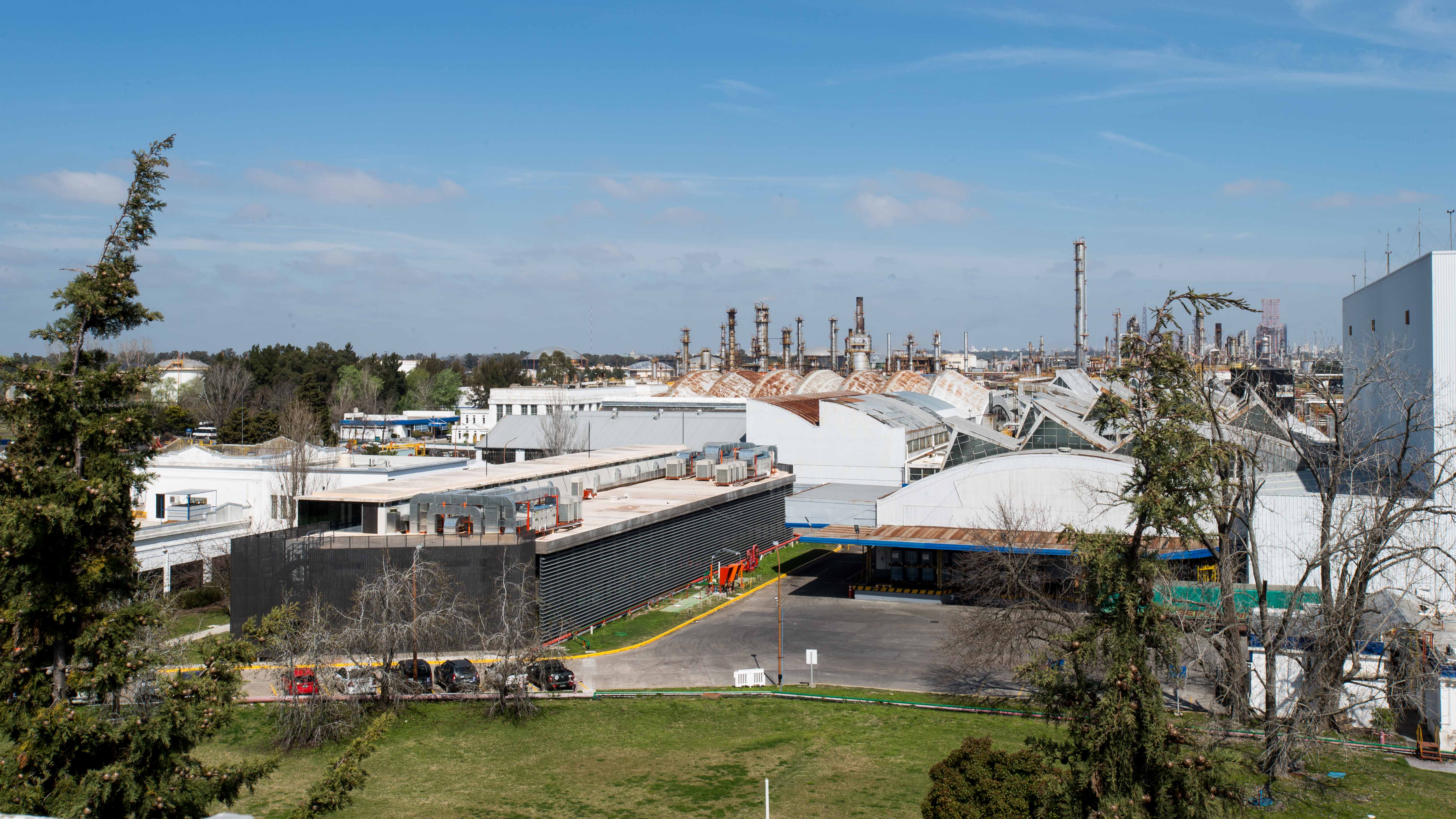 YPF Offices Building by Gianserra + Lima - Architizer