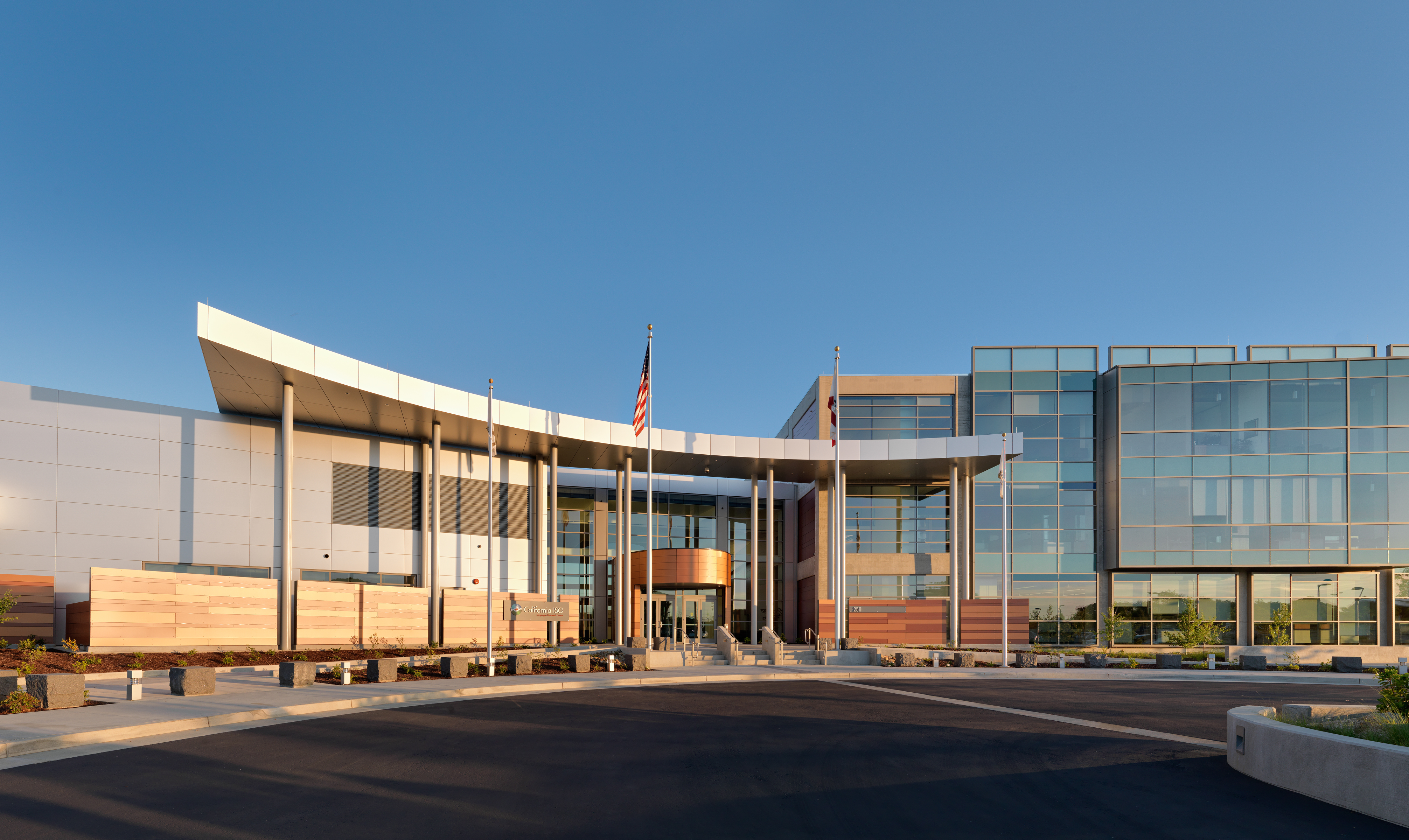 California ISO by Dreyfuss + Blackford Architecture - Architizer