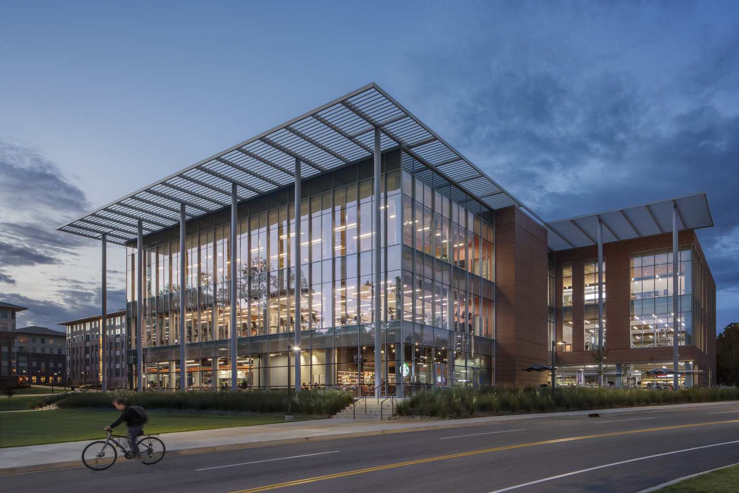 The Hub, Clemson University by Ayers Saint Gross - Architizer