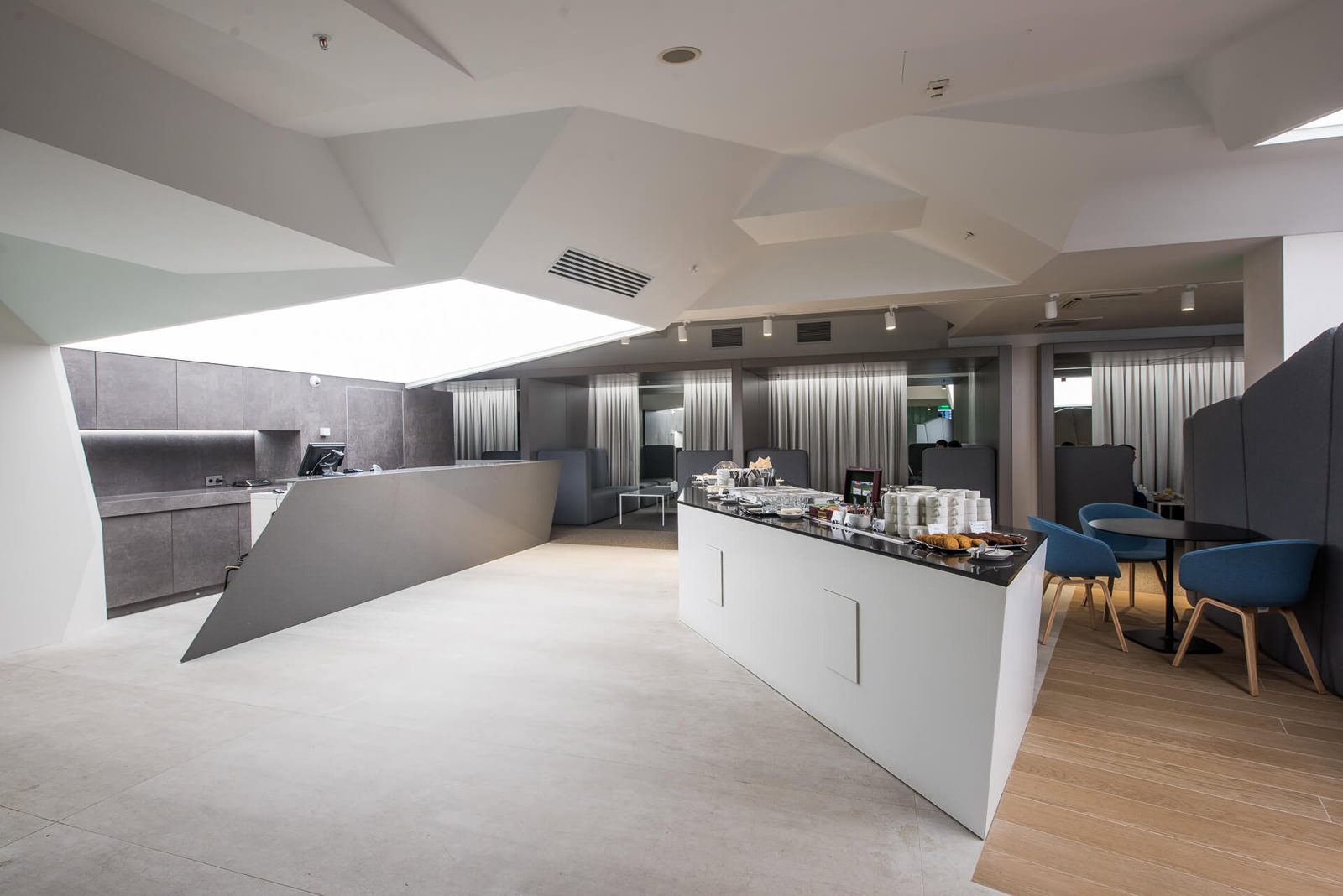 Topaz Lounge / Koltsovo airport by za bor architects - Architizer