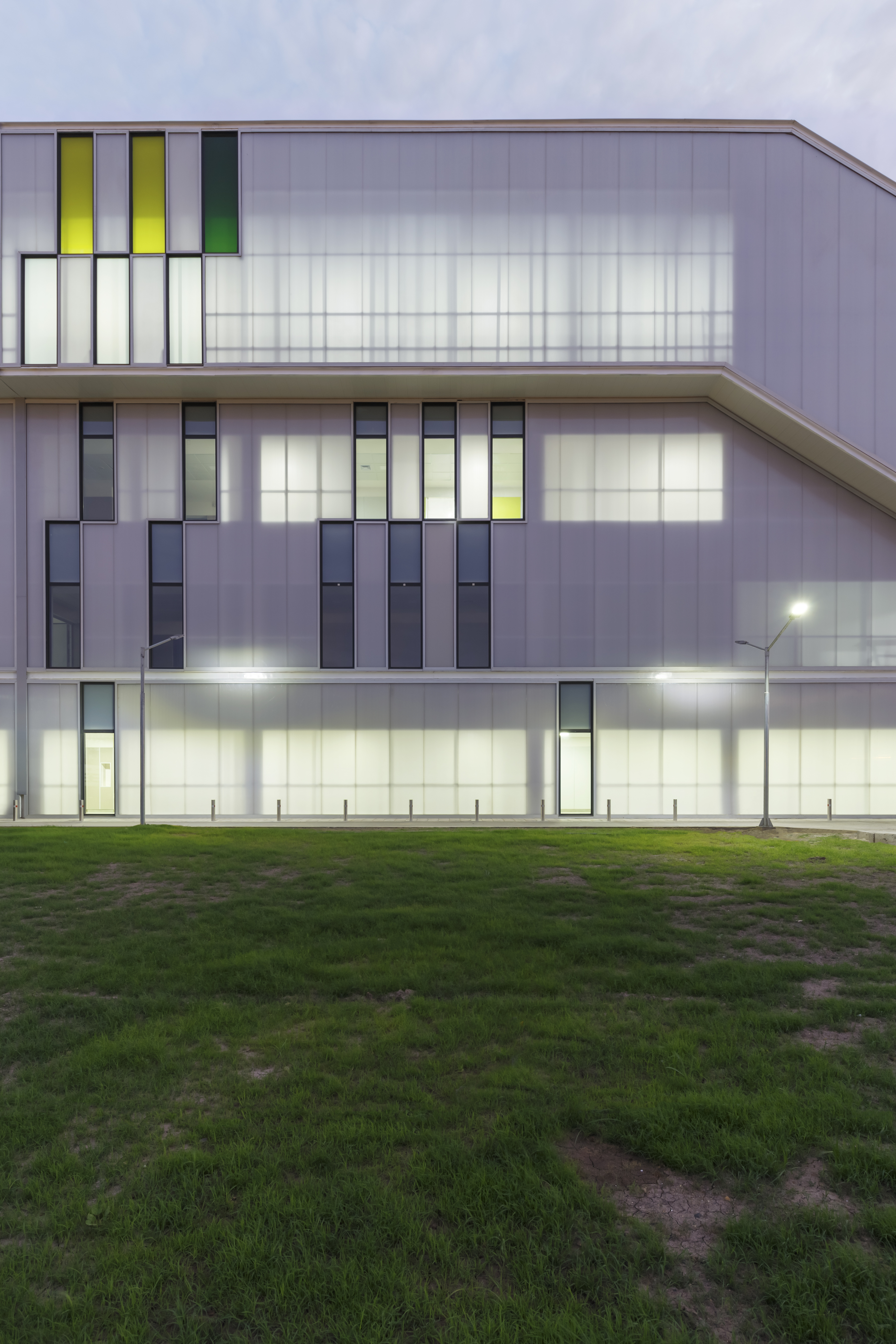 Manta Hospital by PMMT Forward Thinking Healthcare Architecture ...