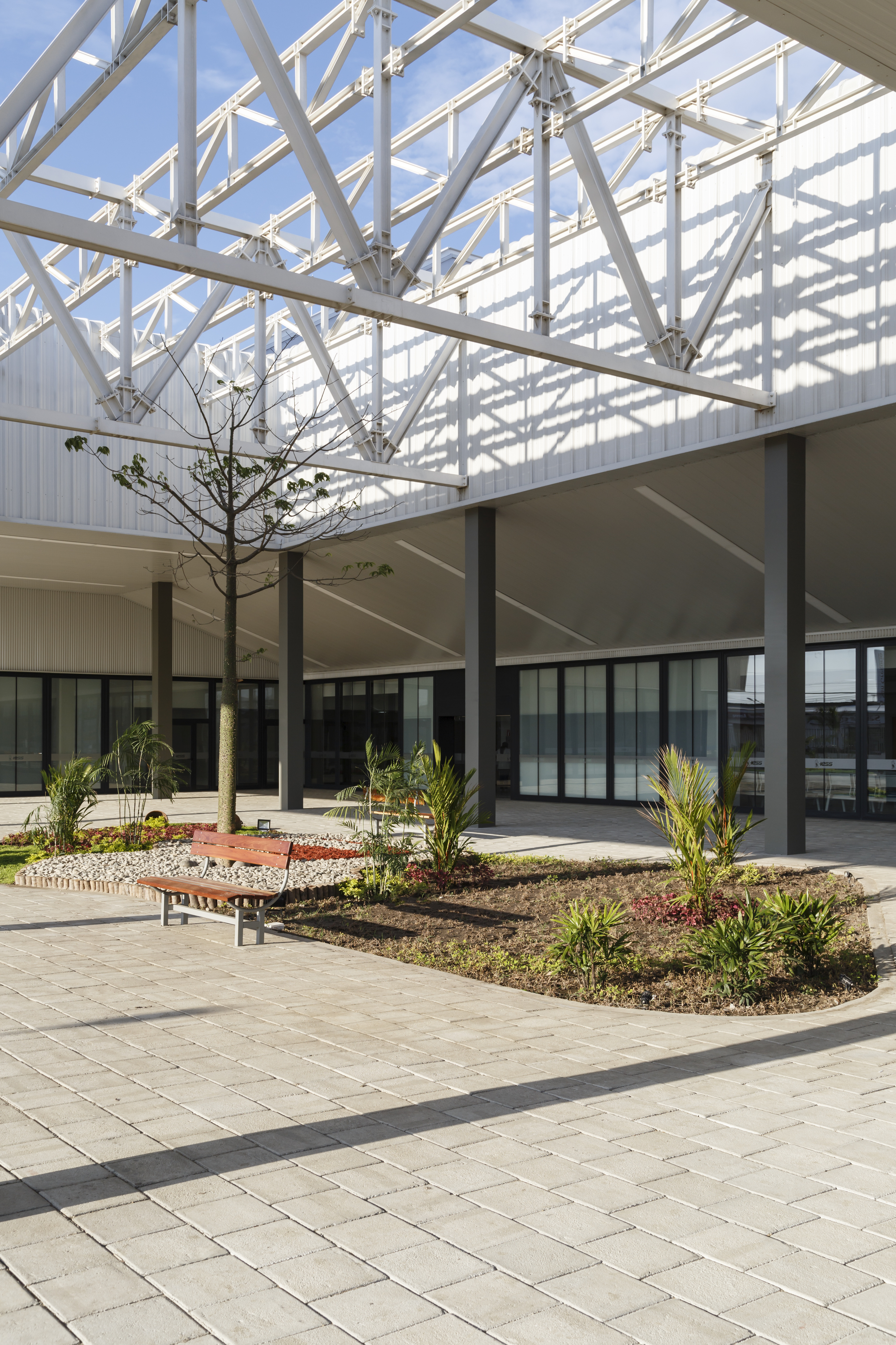 Manta Hospital by PMMT Forward Thinking Healthcare Architecture ...