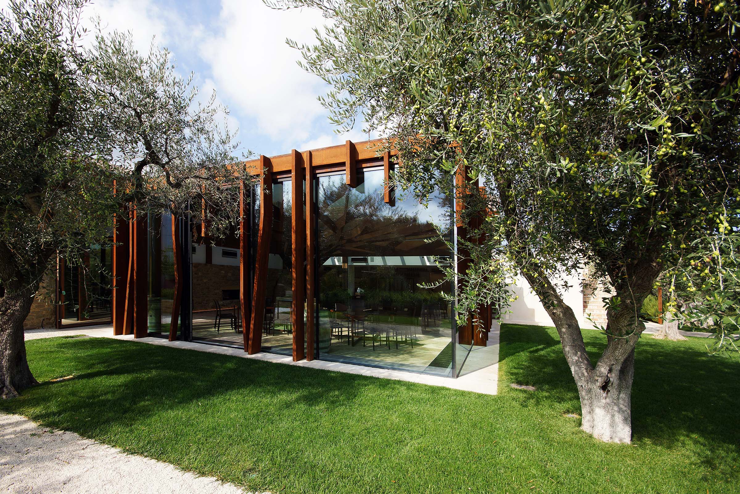 The Tree & The Sky -The Bioclimatic Restaurant by ROCCO VALENTINI ...