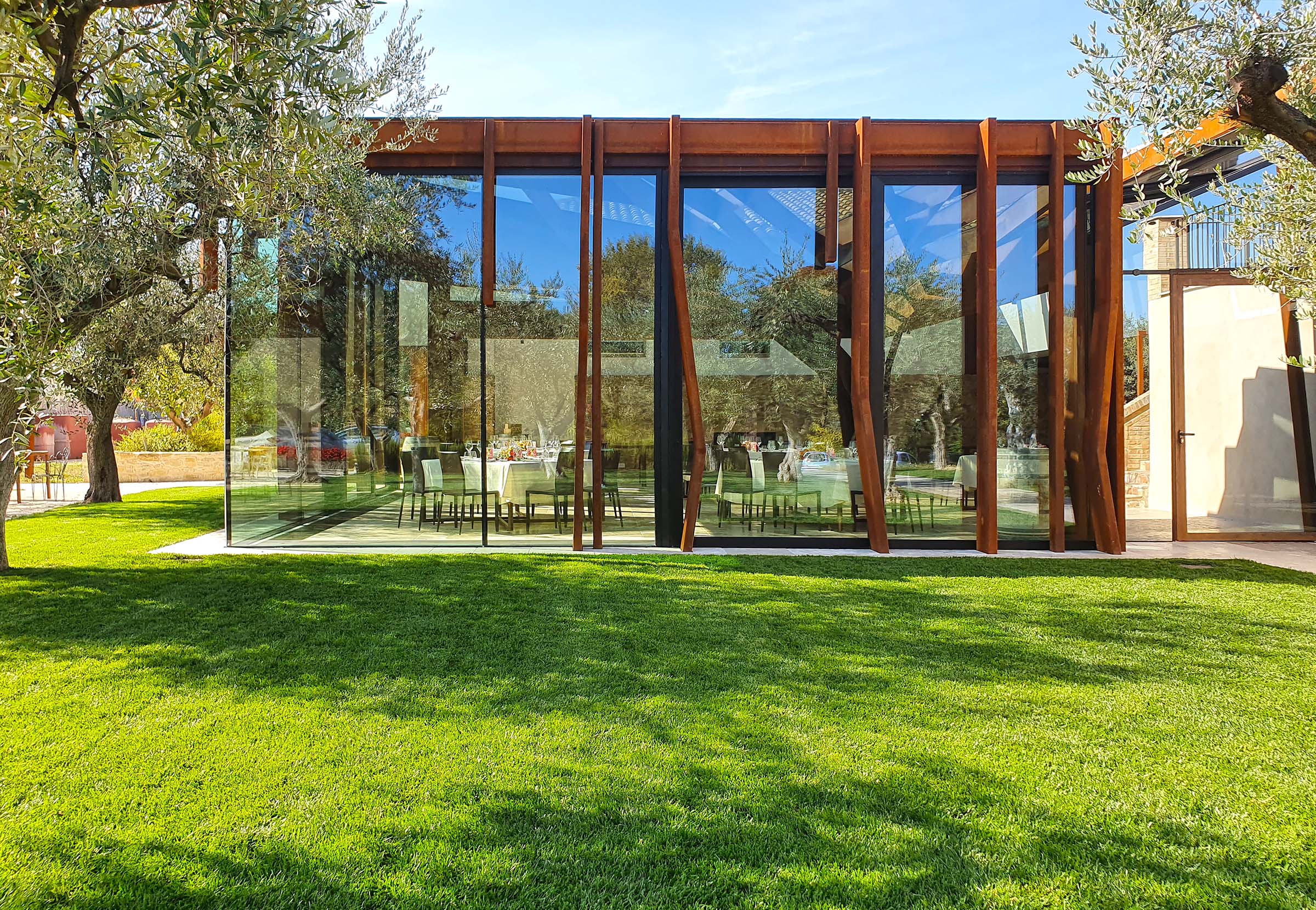 The Tree & The Sky -The Bioclimatic Restaurant by ROCCO VALENTINI ...
